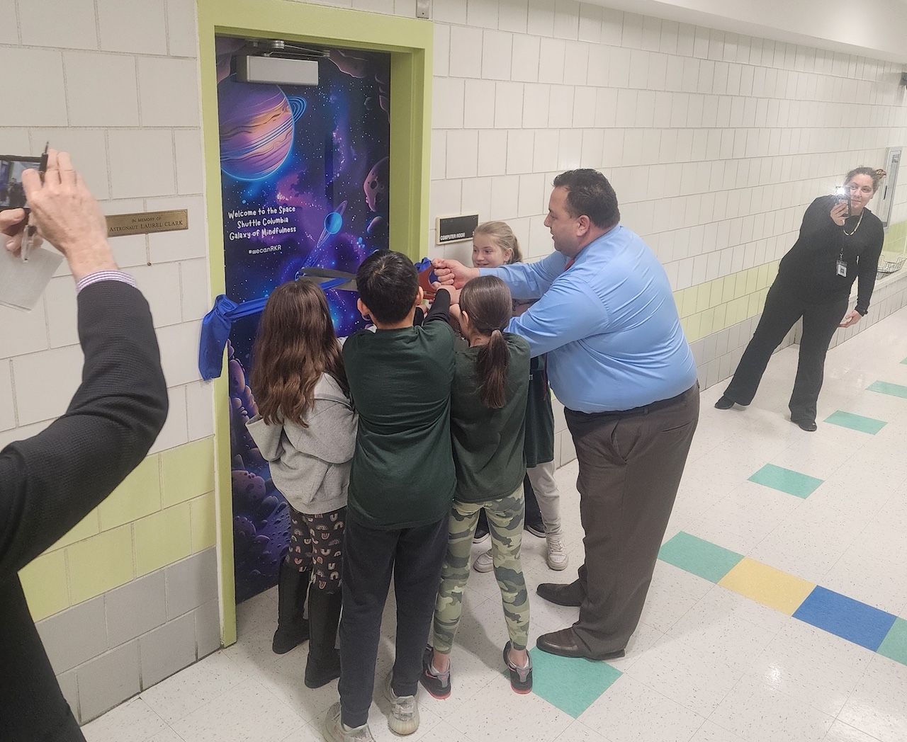 Inside the new space-themed mindfulness room at PS 58 - silive.com