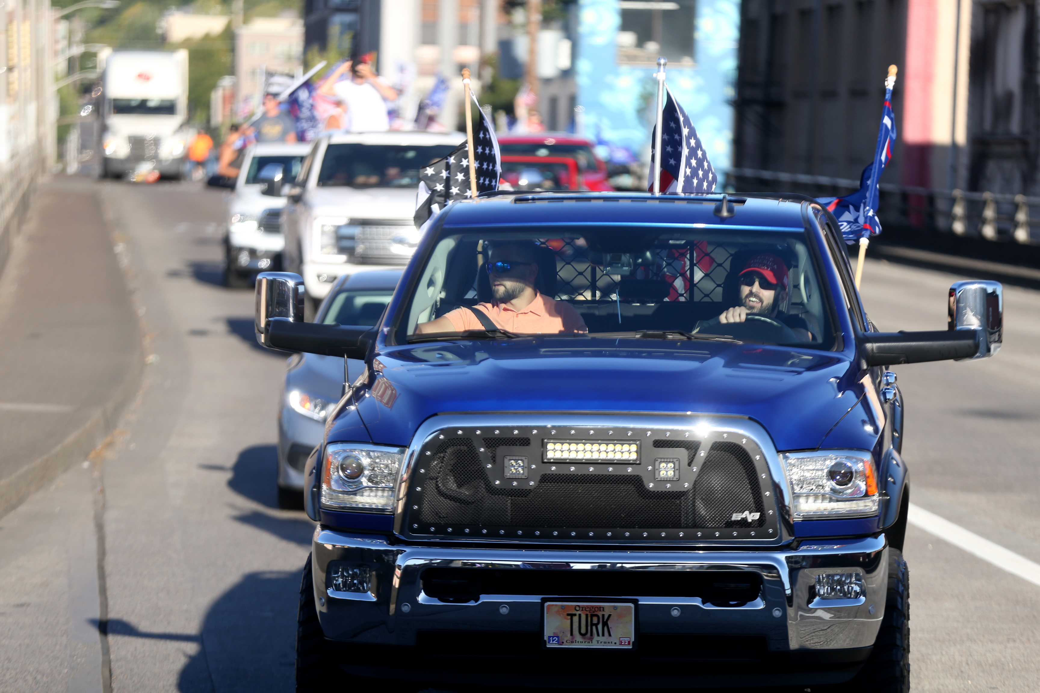 Trump event draws hundreds to Portland Area - oregonlive.com