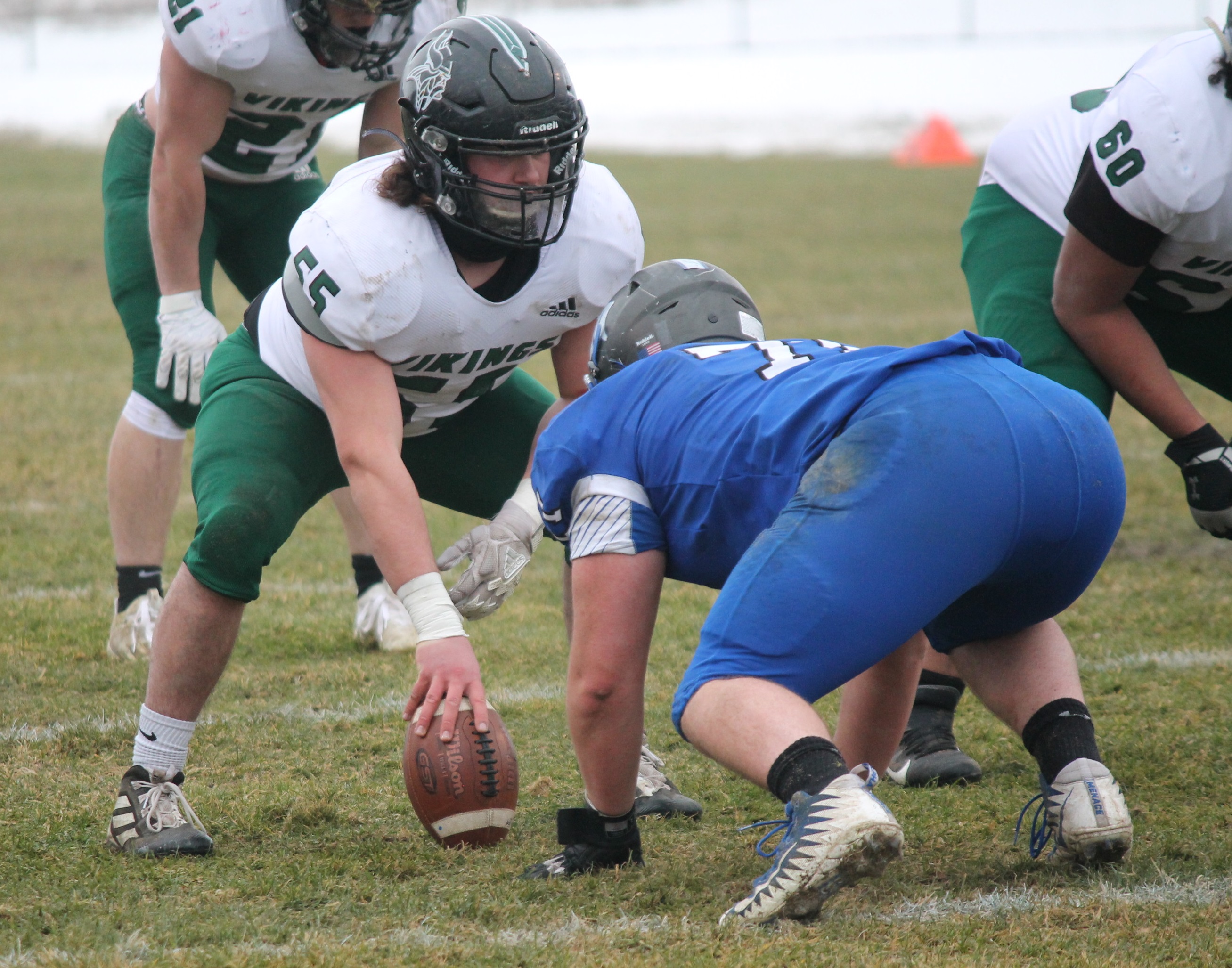 No. 1 Montague faces Grayling in Division 6 football semifinal - mlive.com