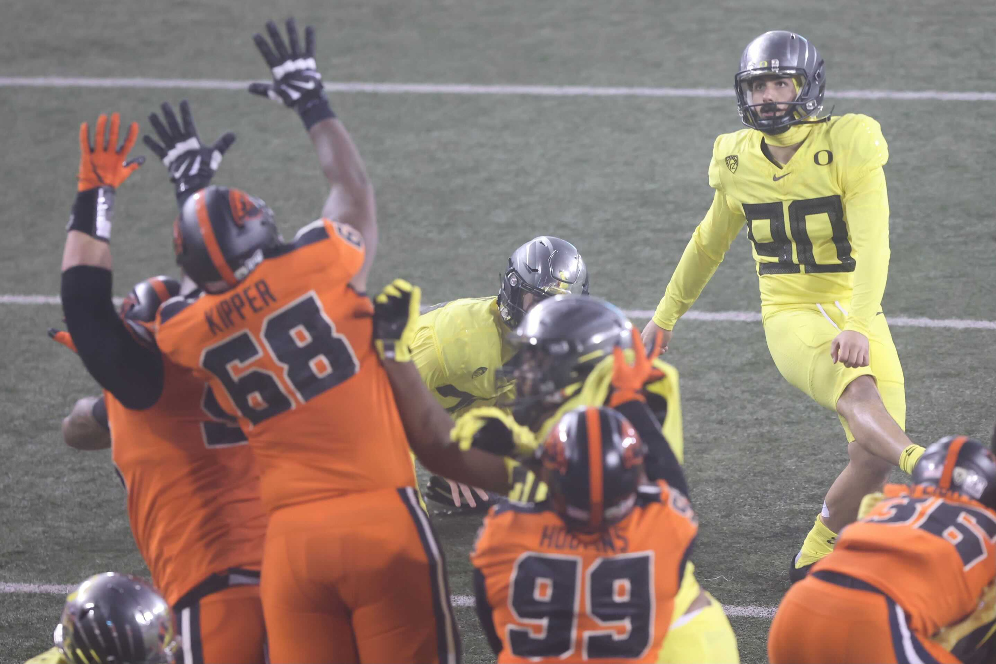 Oregon Ducks vs. Oregon State Beavers football: Nov. 27, 2020 ...