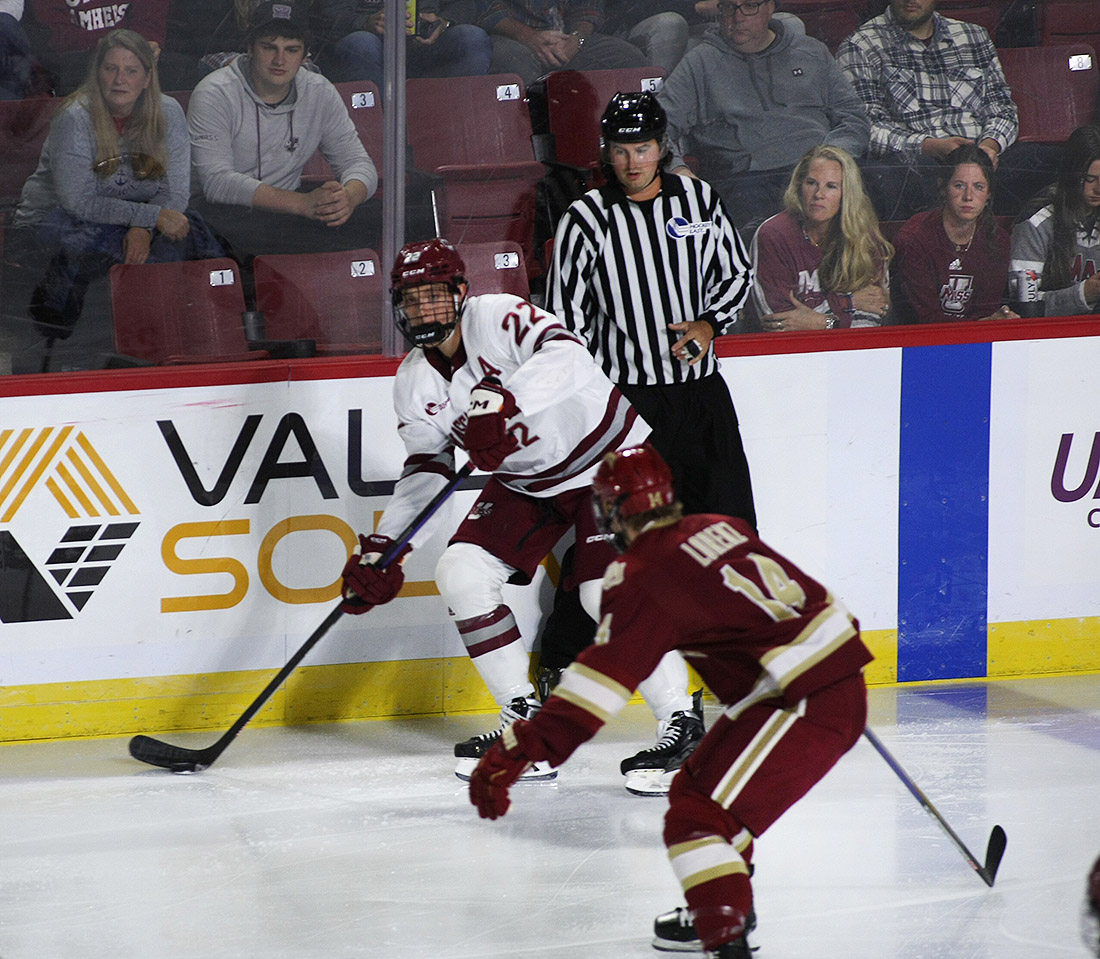 UMass Hockey vs Denver 10/15/22 - masslive.com