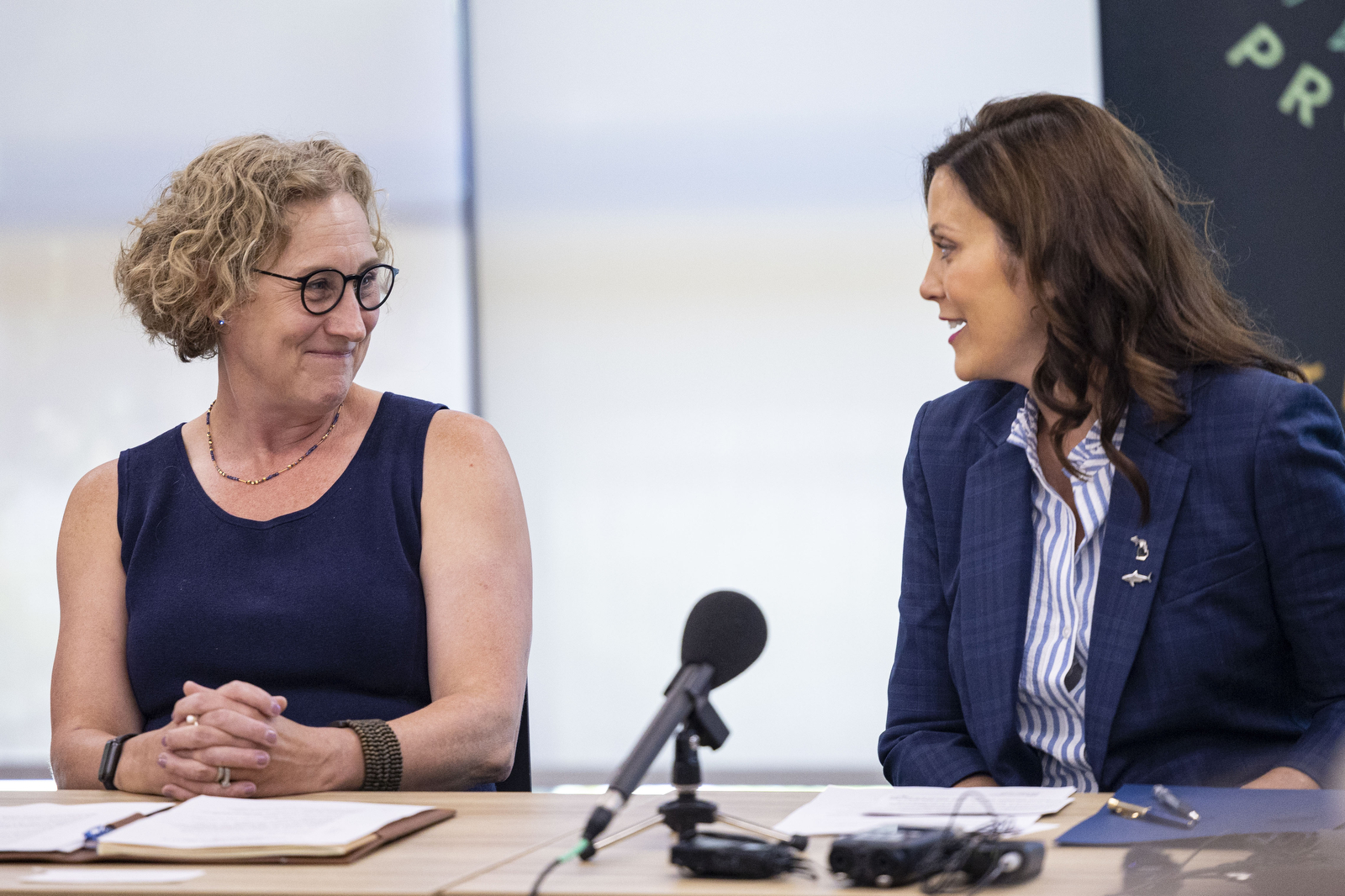 Gov. Whitmer holds roundtable discussion about public safety and gun ...