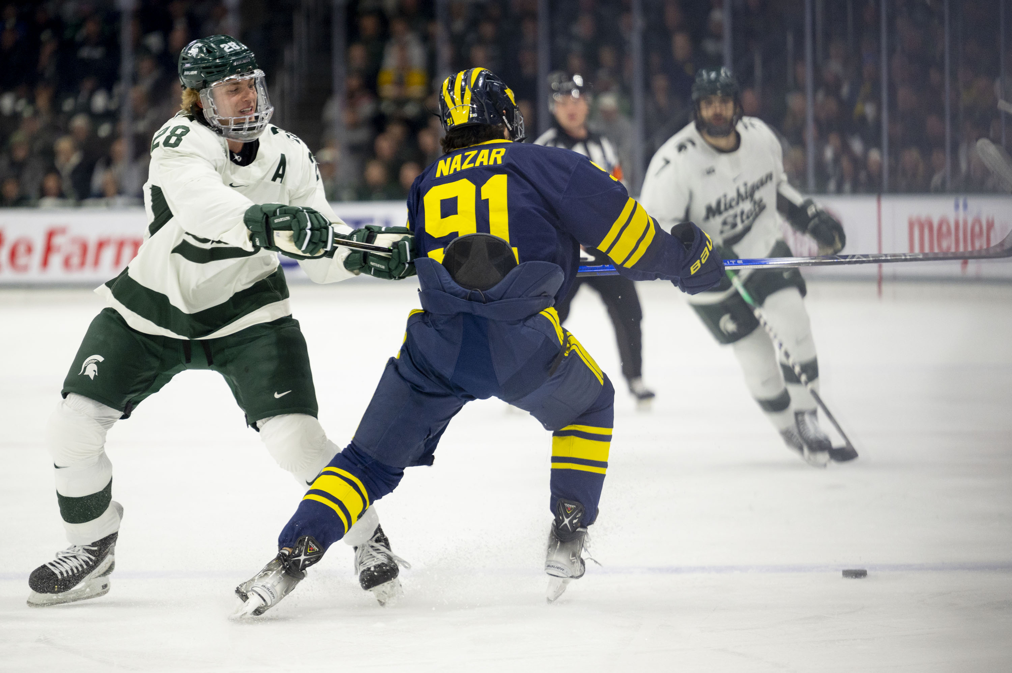 Michigan and Michigan State ice hockey face off for Big Ten ...