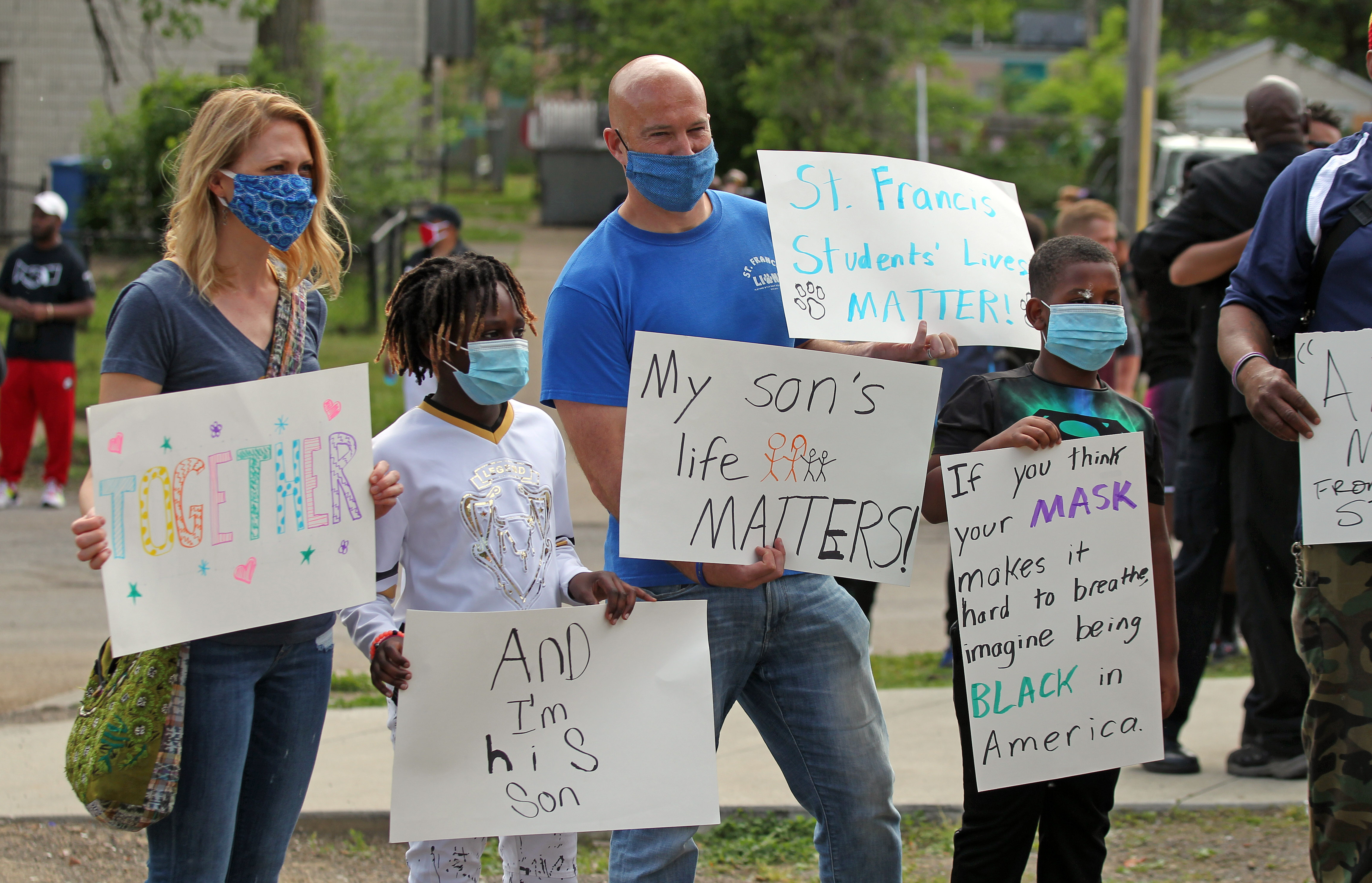 Peaceful protestors march in the "Stand in Solidarity" march, June 4 ...