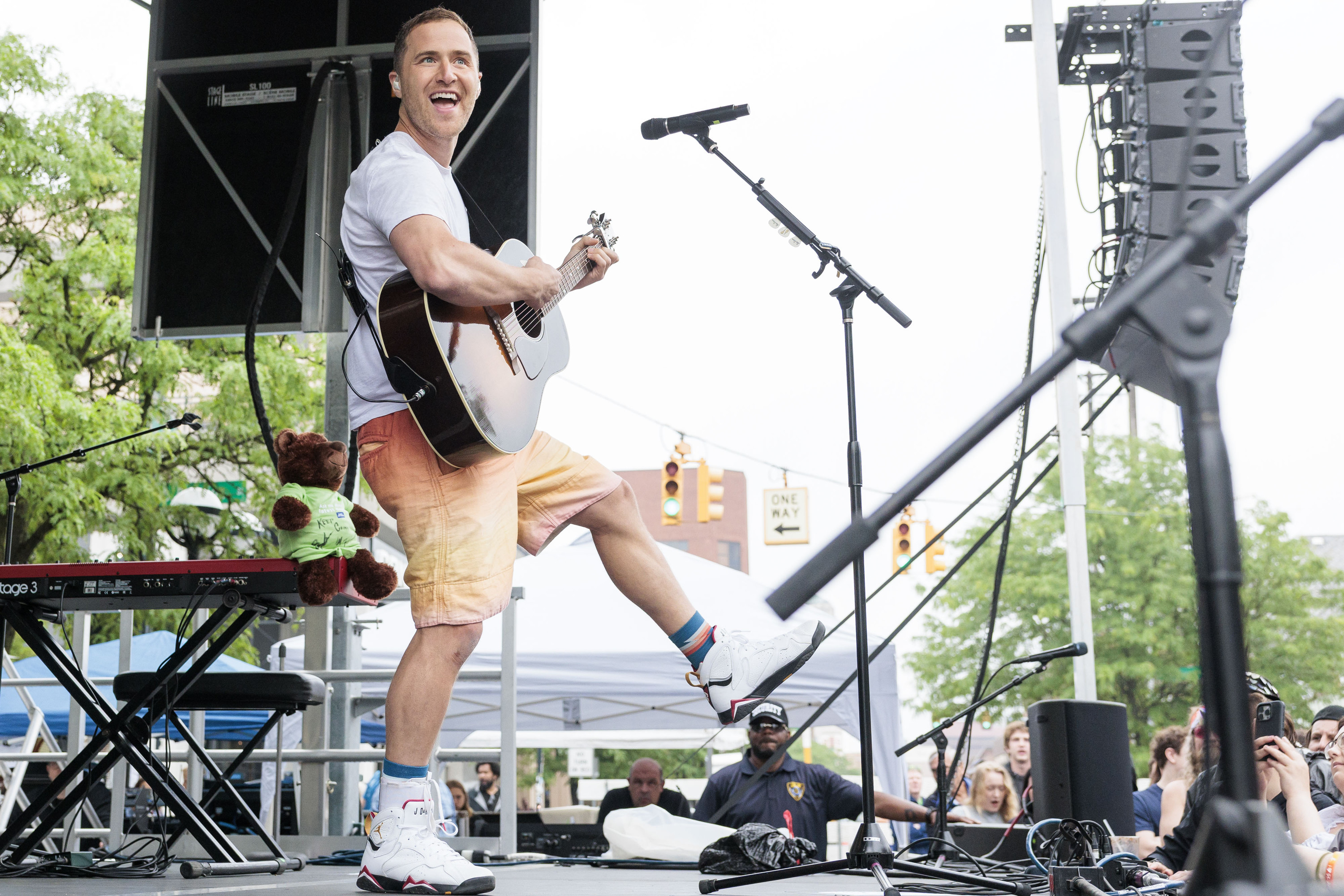 Sonic Lunch kicks off 2025 concert series with Mike Posner, Brody ...
