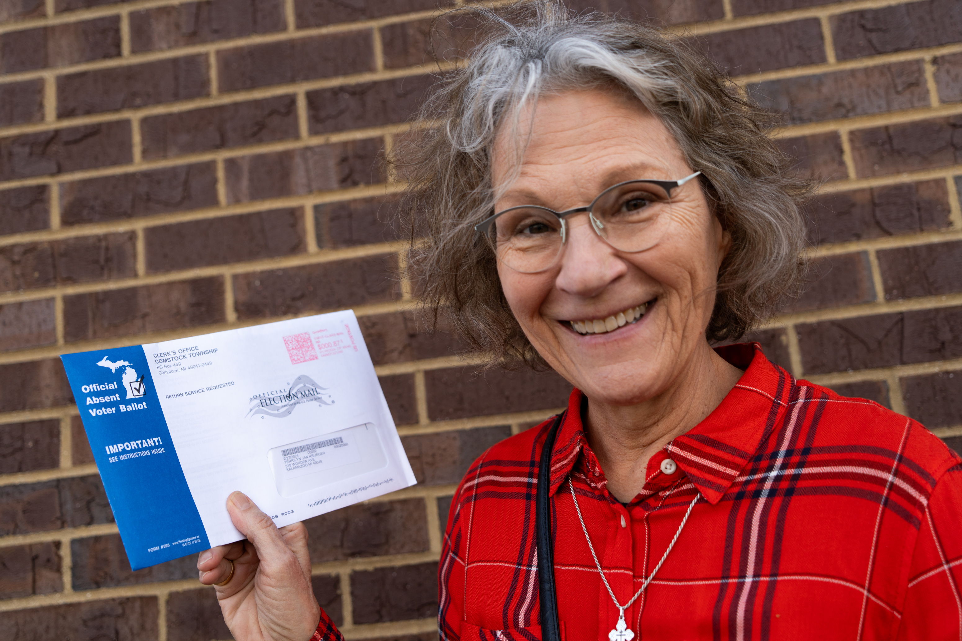 Kalamazoo voters make their voice heard in Presidential Primary - mlive.com