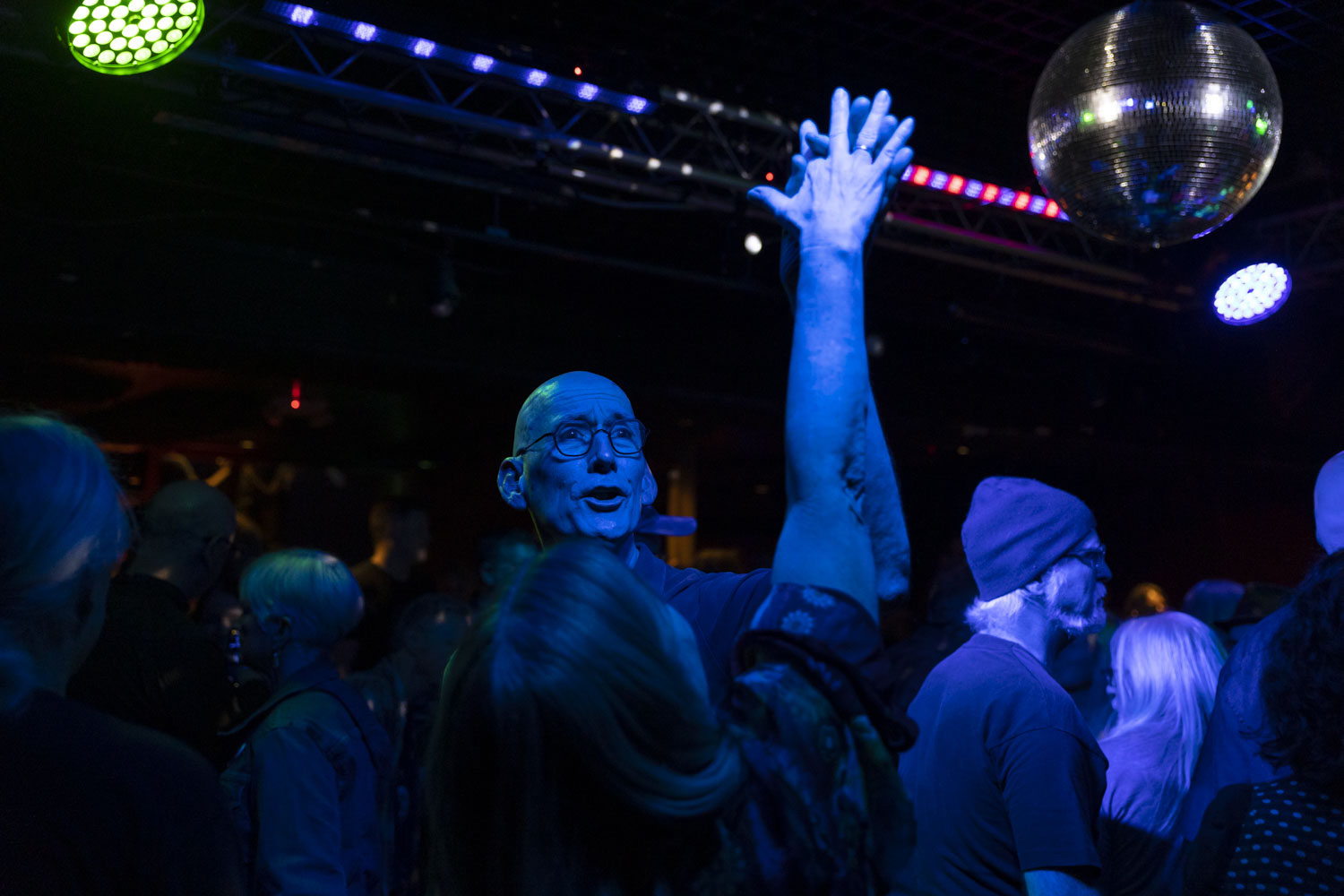 'Geezer Happy Hour' brings hundreds of people to LIVE NIGHTCLUB for ...
