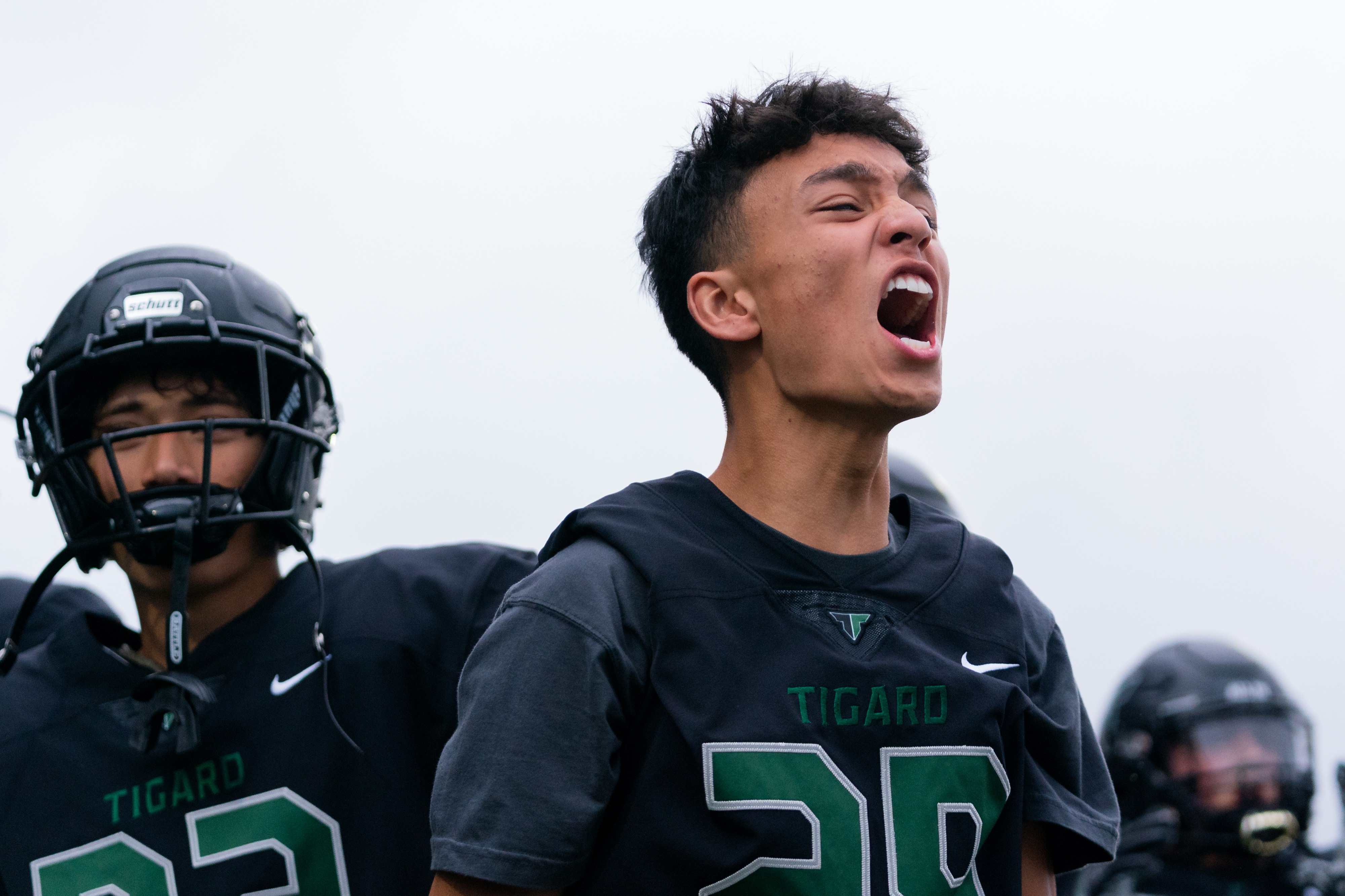 Oregon high school football: Tigard Tigers vs North Medford Black ...