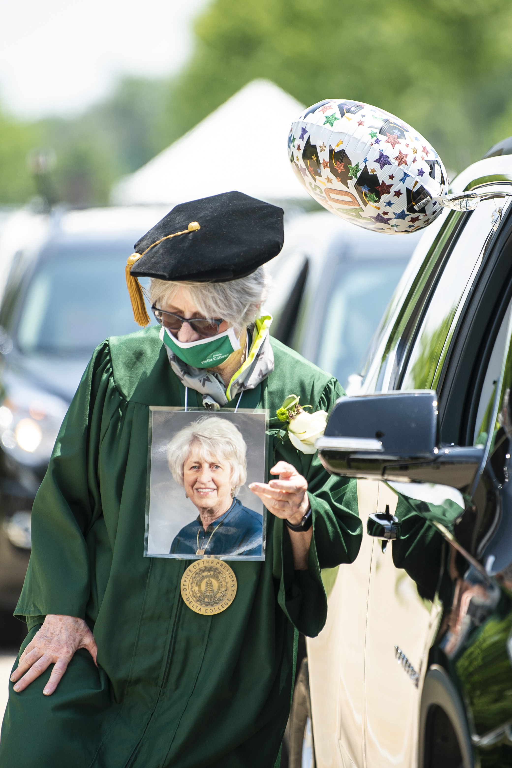 Delta College hosts 'cruise-in commencement' for 2020 graduates - mlive.com