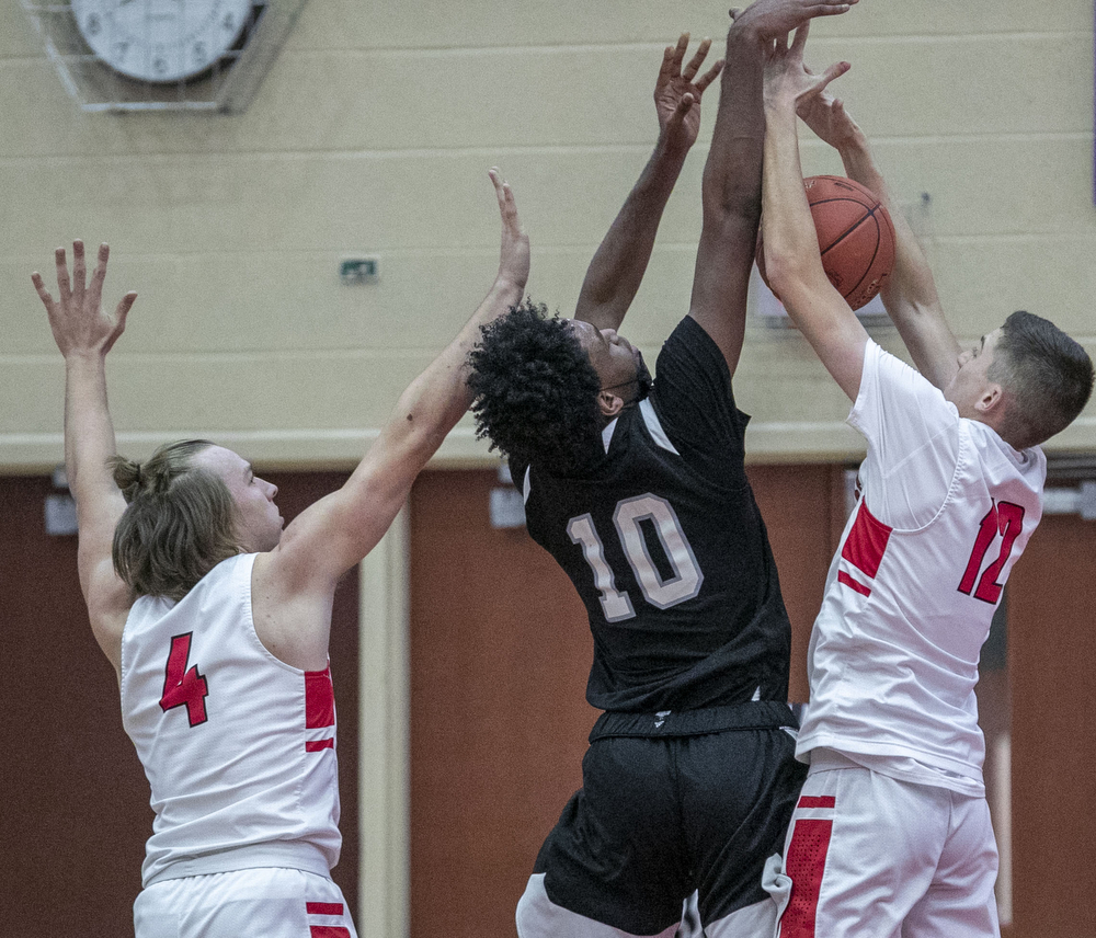 Harrisburg takes on Cumberland Valley in boys basketball - pennlive.com