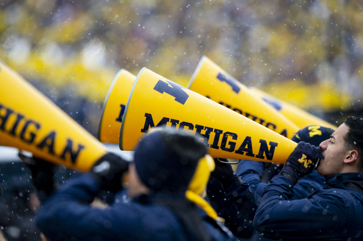 Michigan football suspends analyst amid NCAA sign-stealing probe