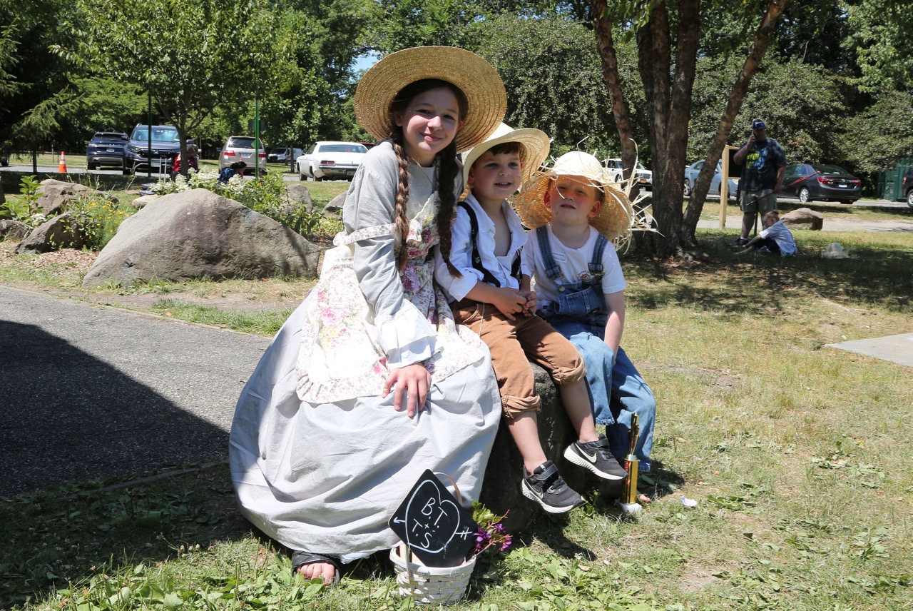 Becky Thatcher Costume