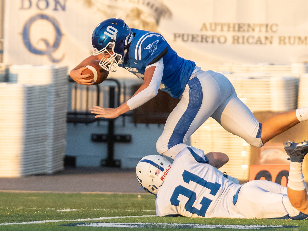 Elizabethtown defeats Lower Dauphin 41-28 in high school football ...