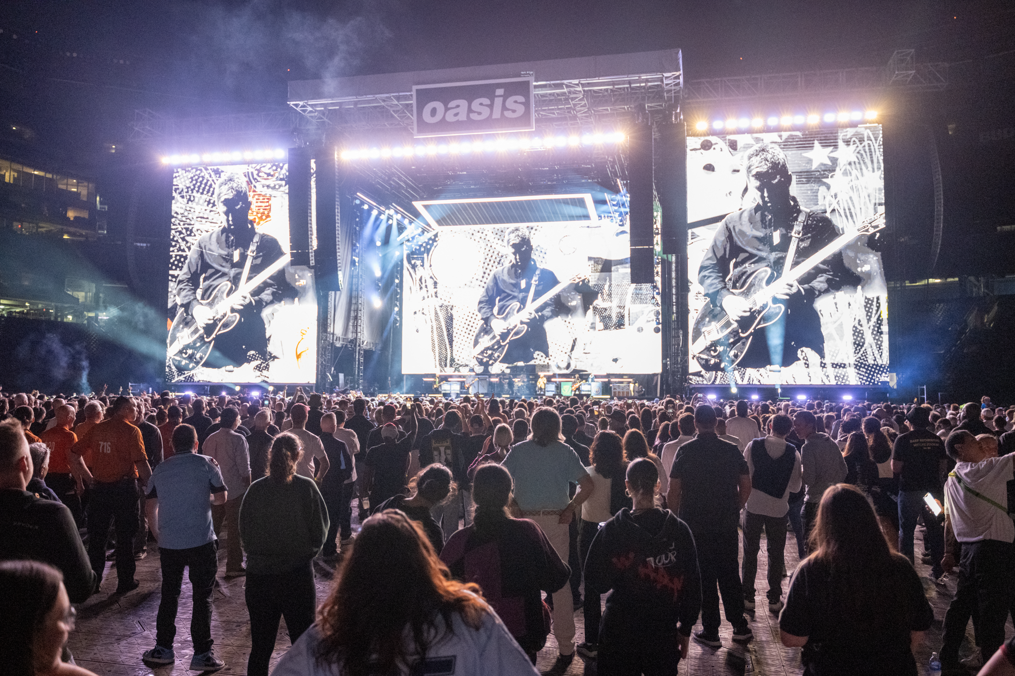 Oasis at MetLife Stadium - nj.com