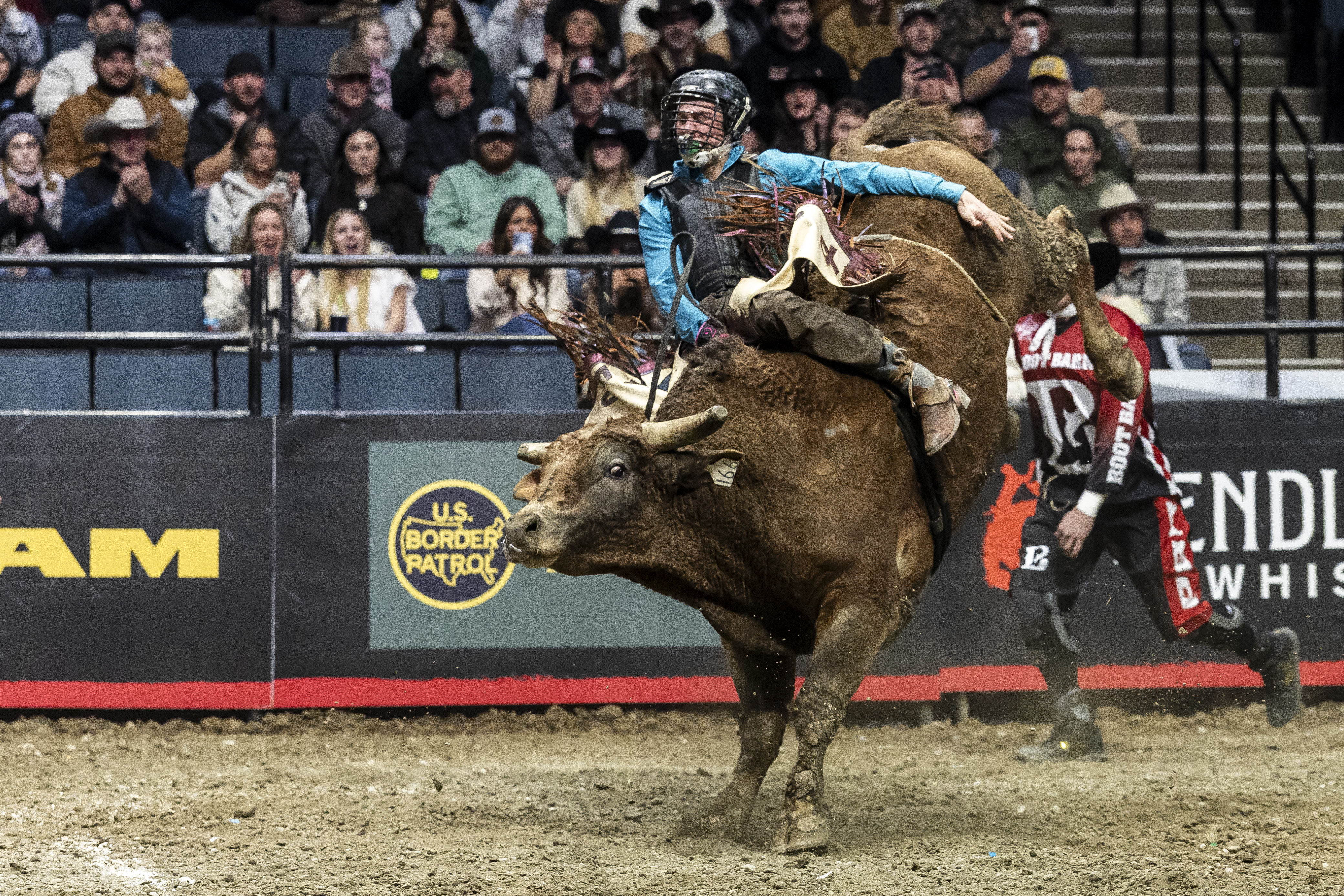 World’s best bull riders compete in Grand Rapids - mlive.com