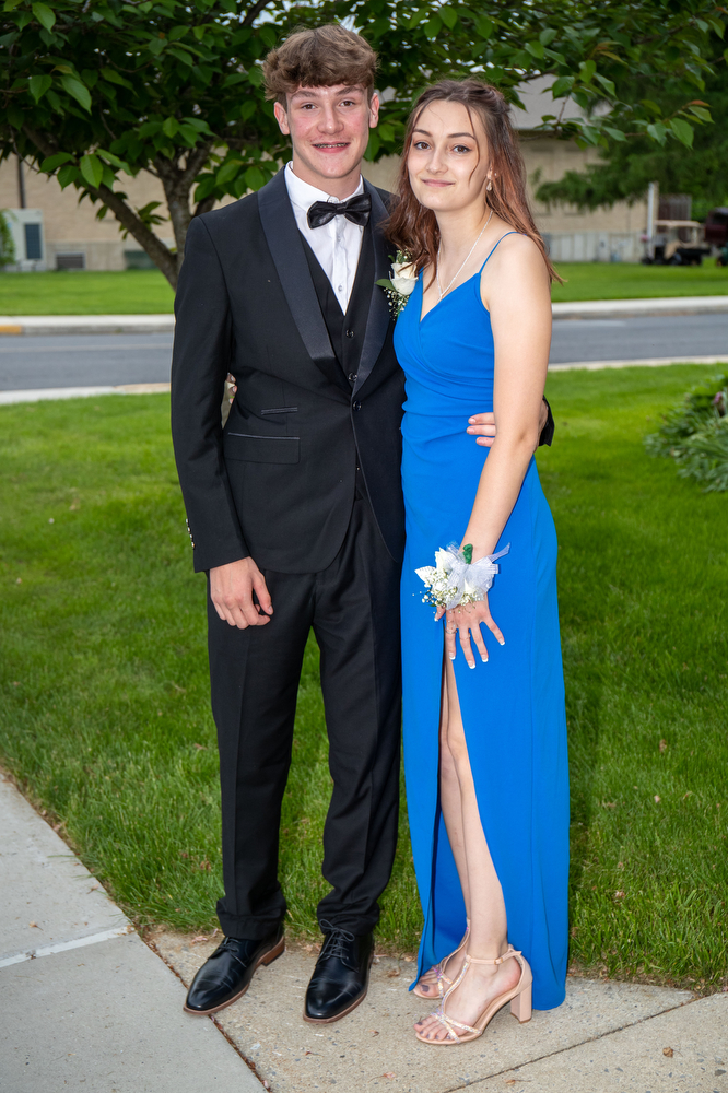 West Perry 2022 prom: See 60 photos from Saturday event - pennlive.com