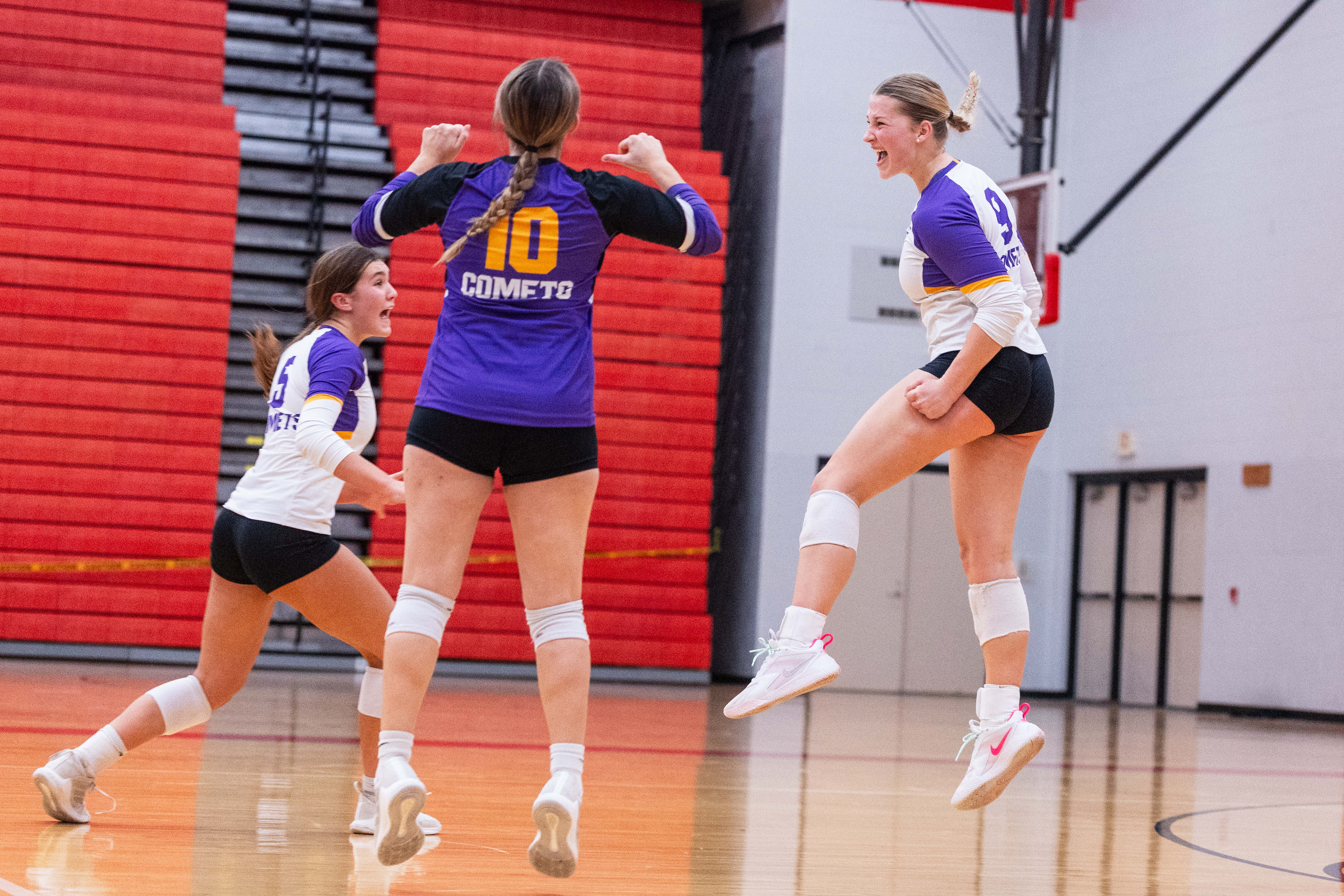 D3 volleyball state quarterfinal between Kalamazoo Christian and Pewamo ...