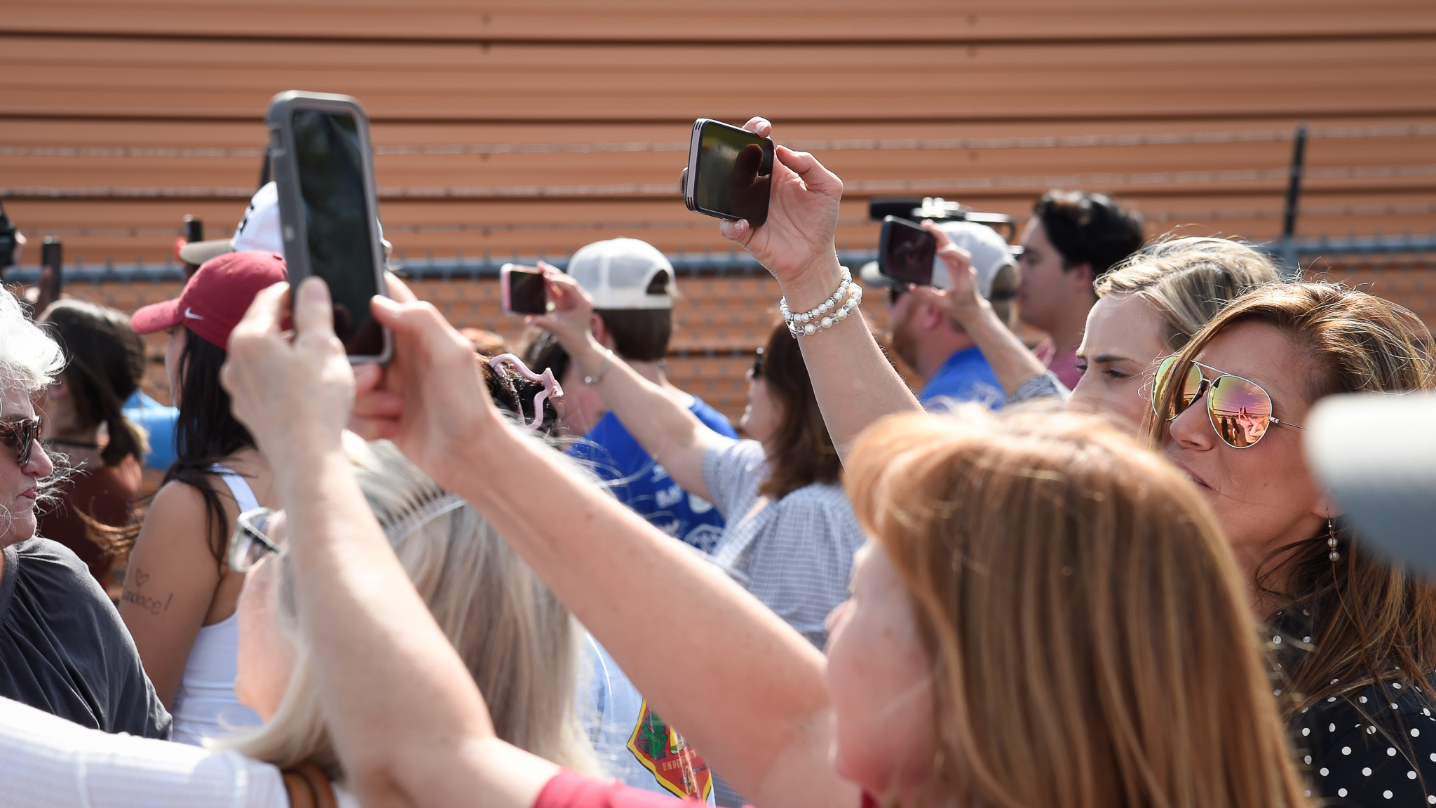 Alabama Basketball Final Four Airport 2024 - al.com