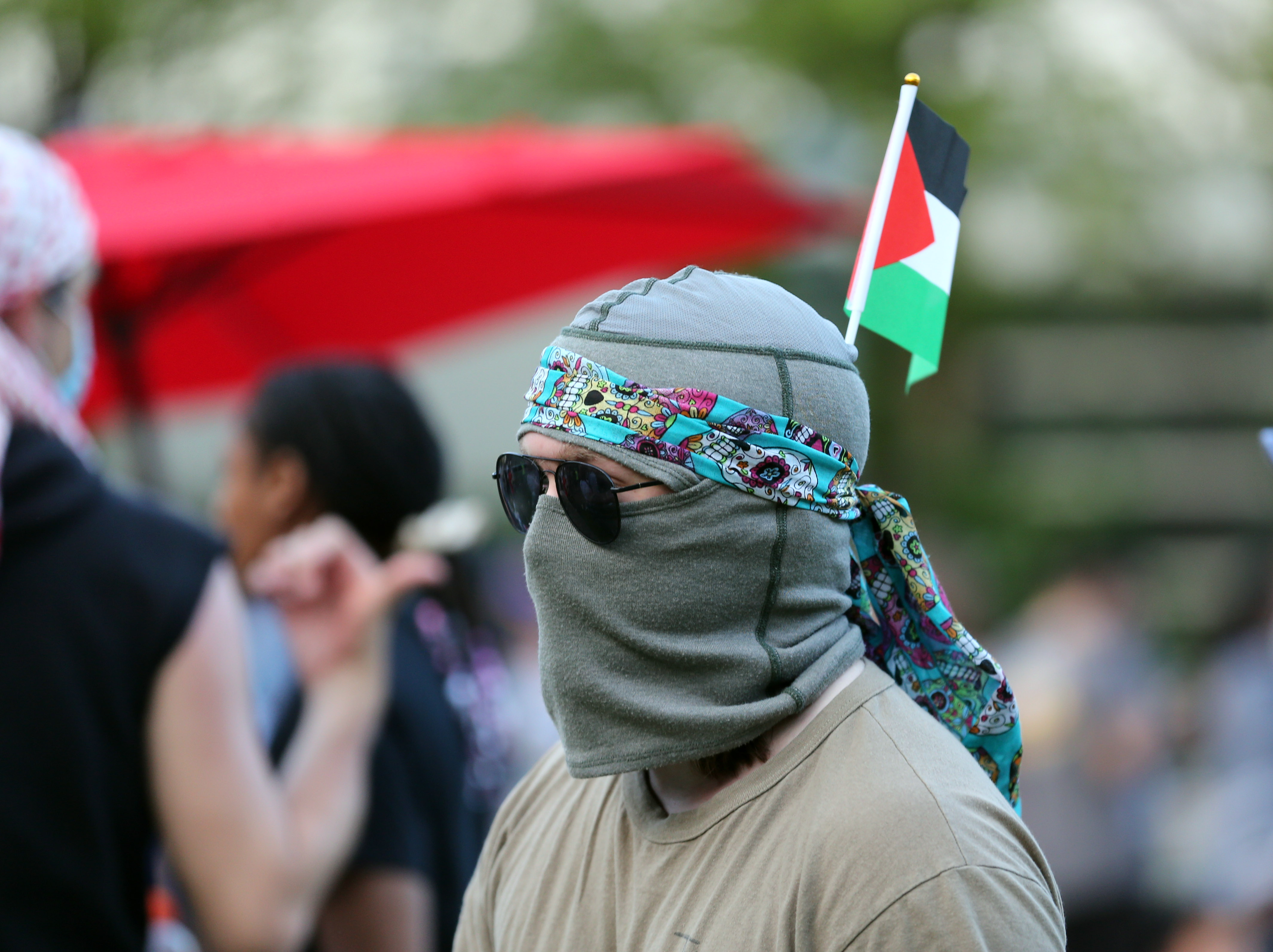 Pro-Palestine demonstrators stay the night at Case Western Reserve ...
