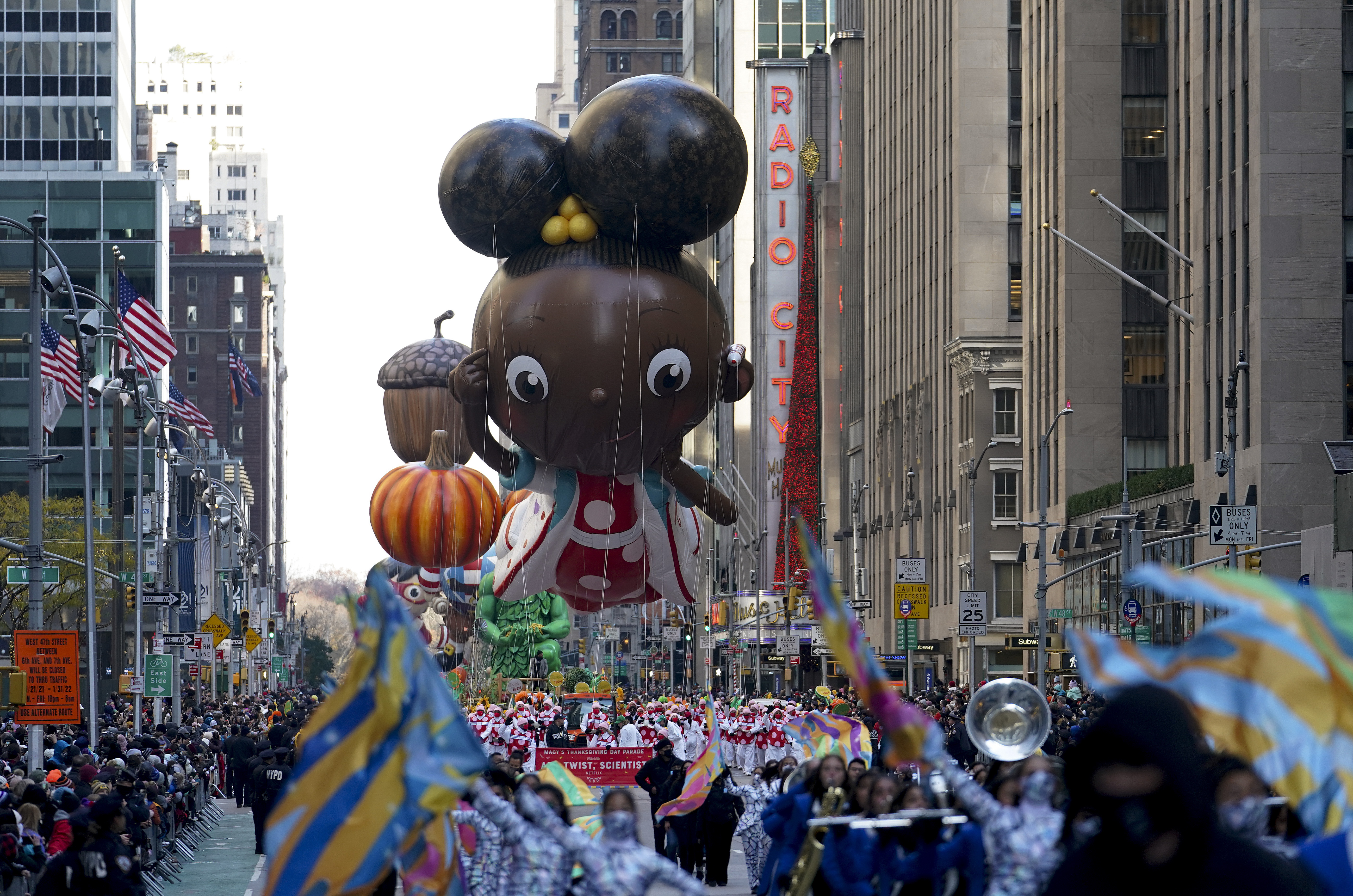 Macy's Thanksgiving parade returns - masslive.com