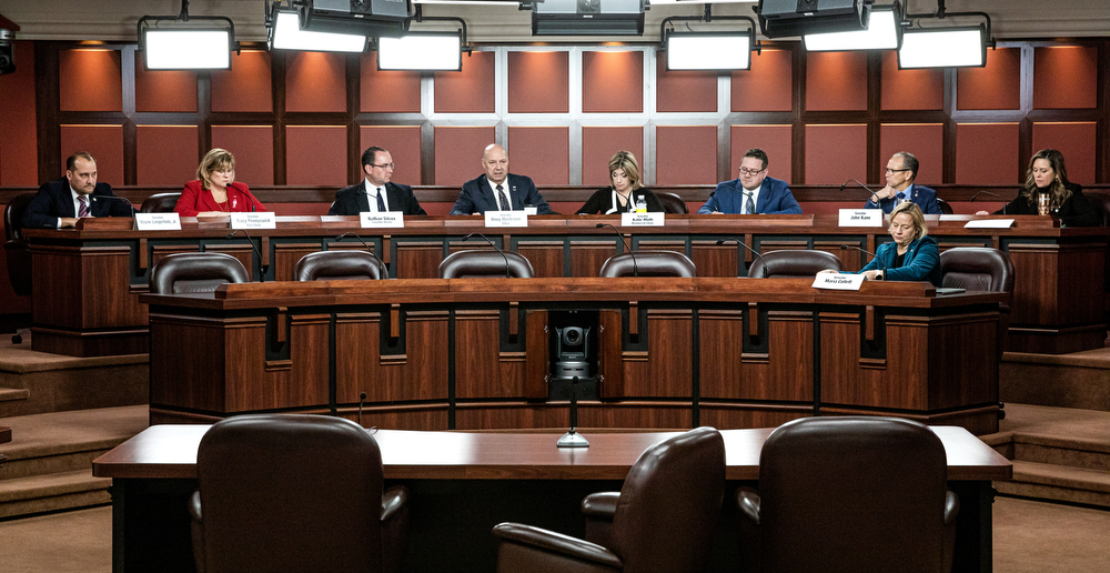 State Senate committee meets to subpoena Norfolk Southern CEO Alan Shaw ...