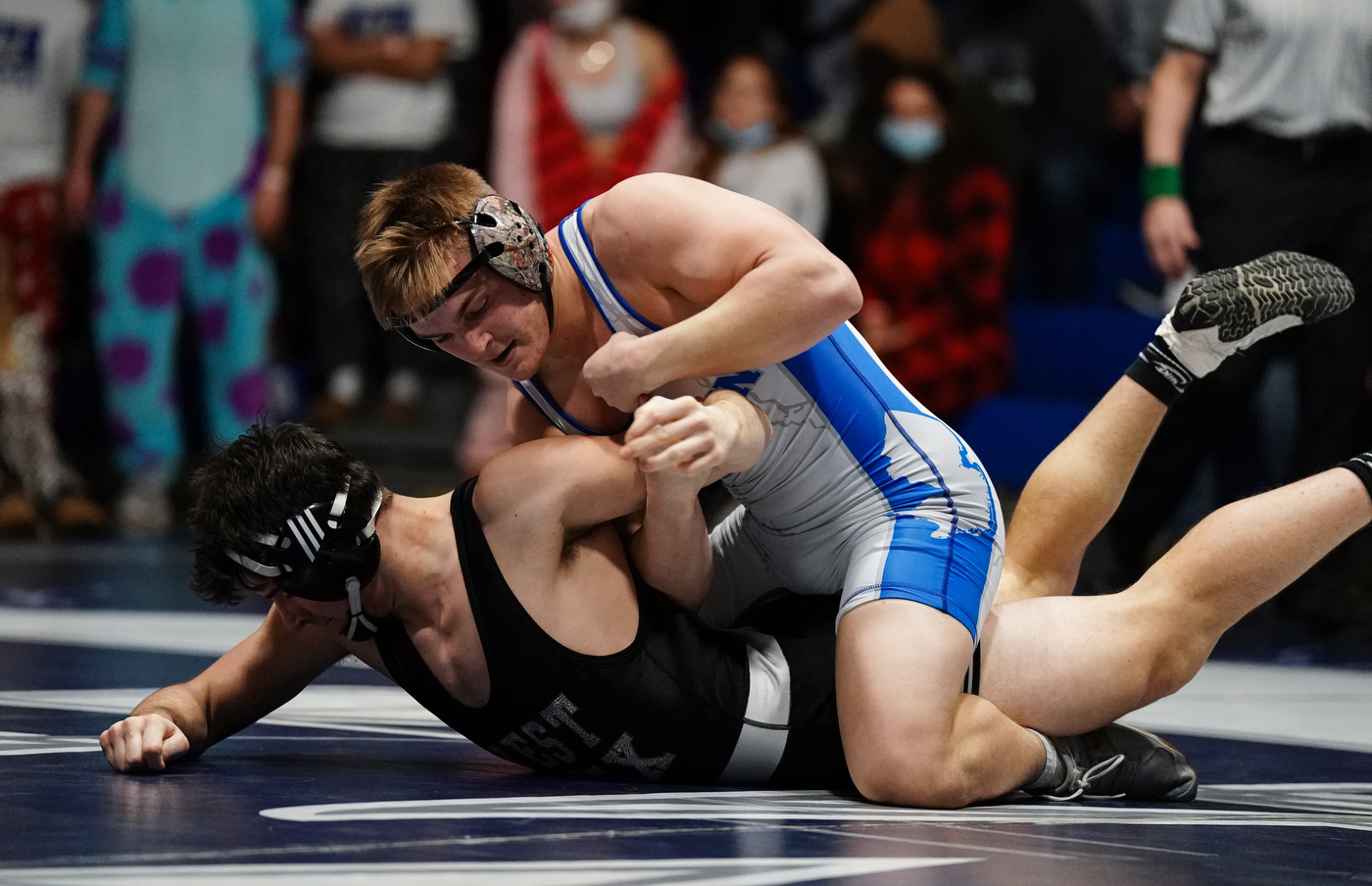 Warren Hills wrestling hosts West Essex in 2022 NJSIAA North 2 Group 3 ...