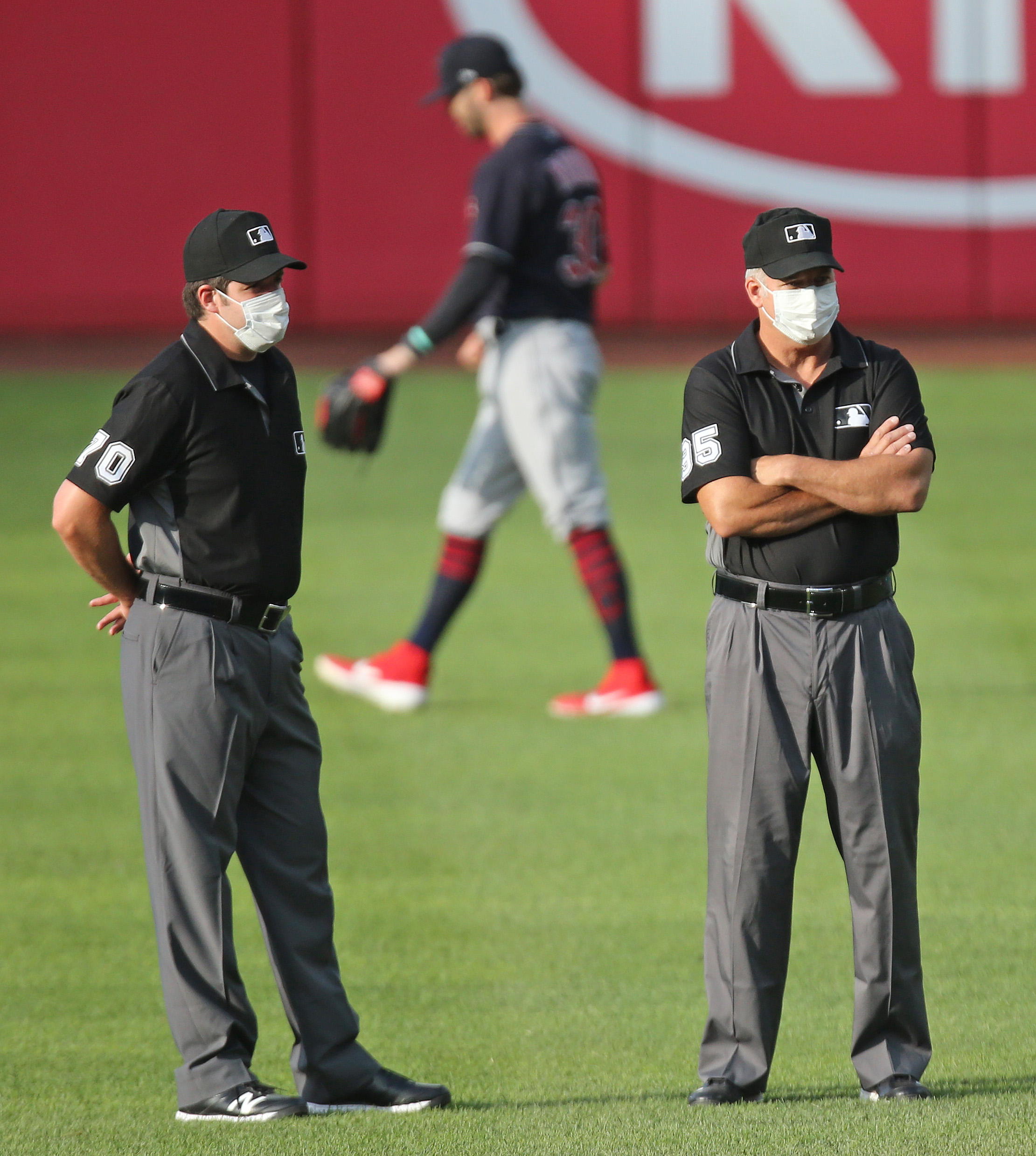 The coronavirus pandemic changed how we play baseball safely ...