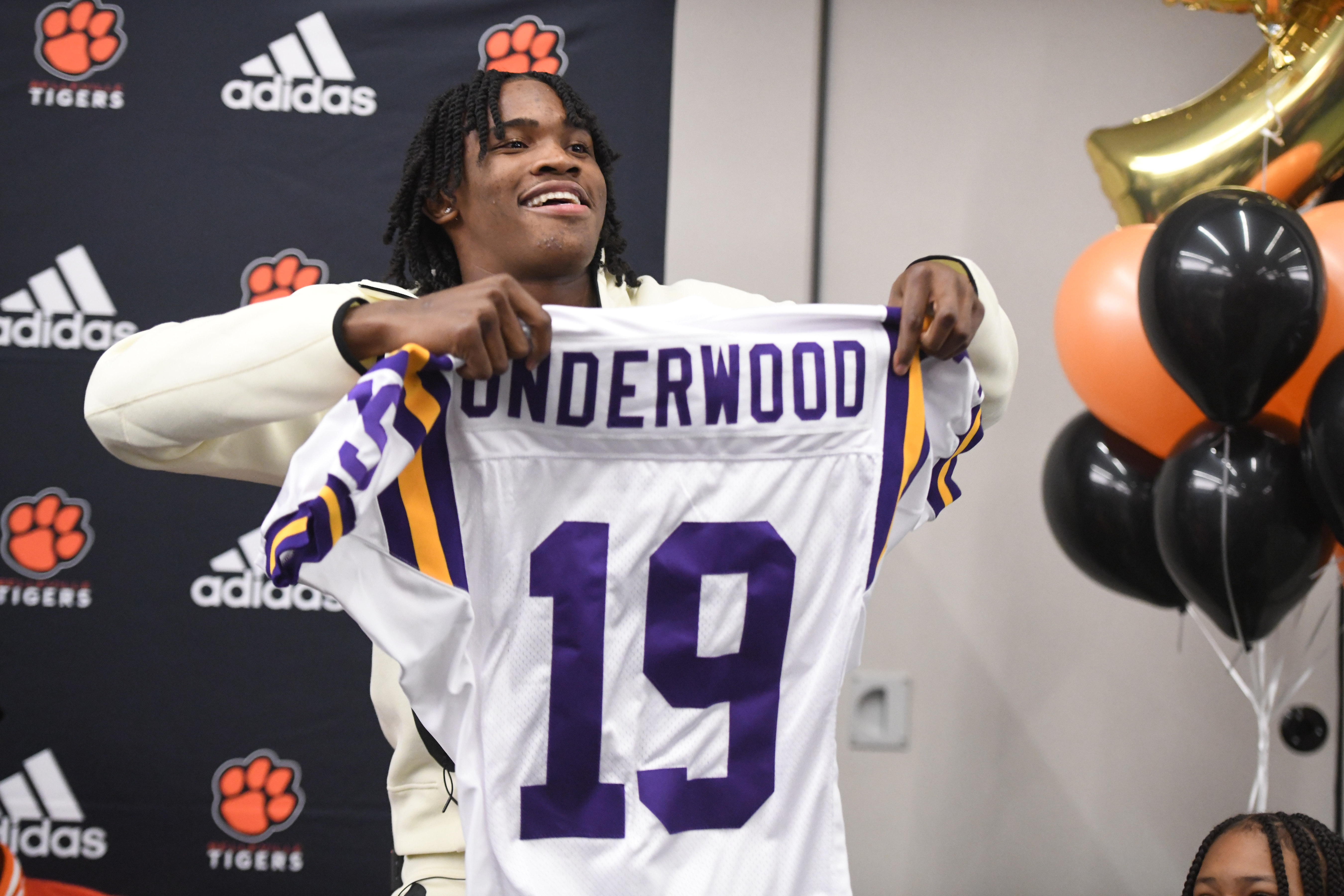 Bryce Underwood commits to LSU - mlive.com