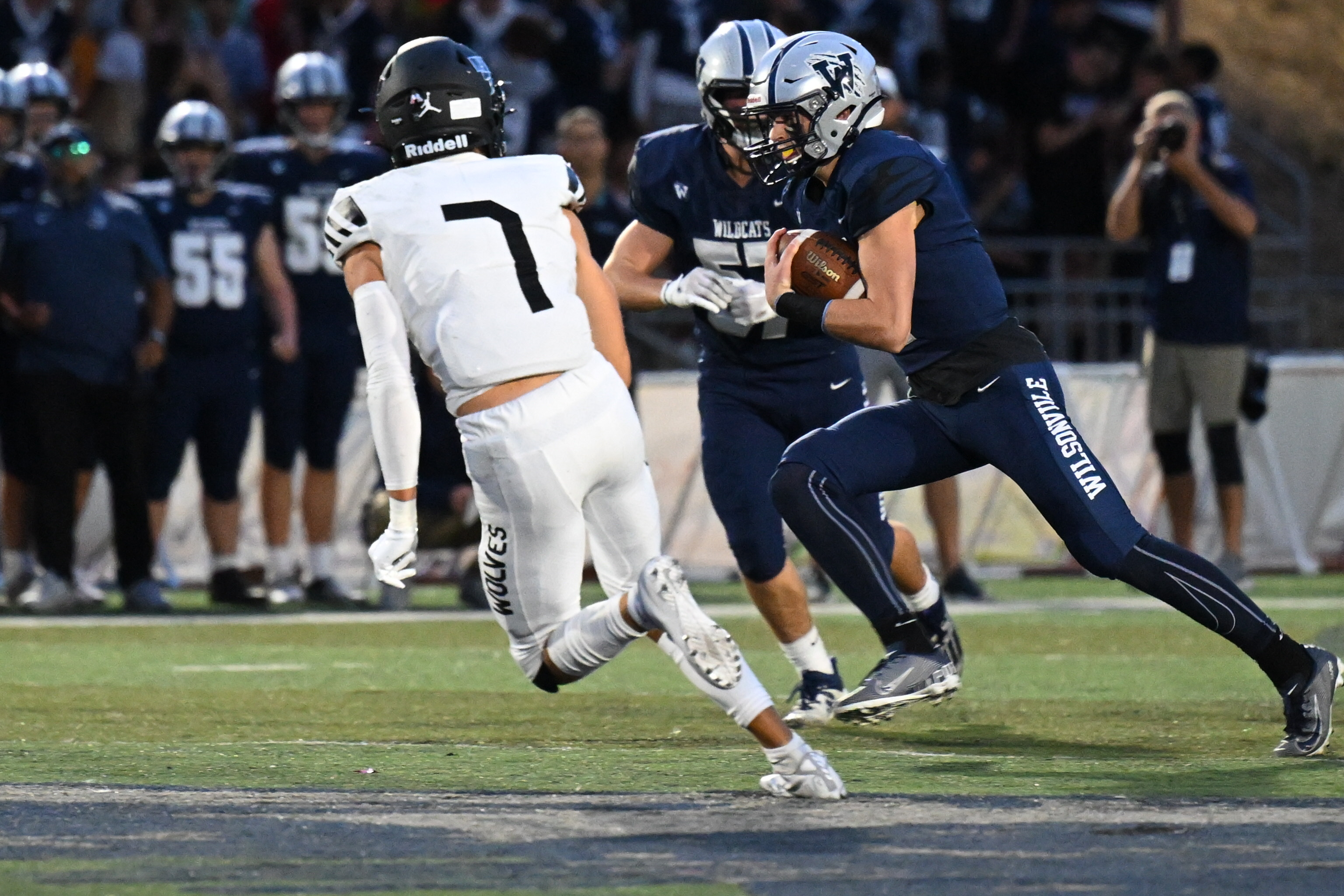 Tualatin Timberwolves vs Wilsonville Wildcats football - oregonlive.com