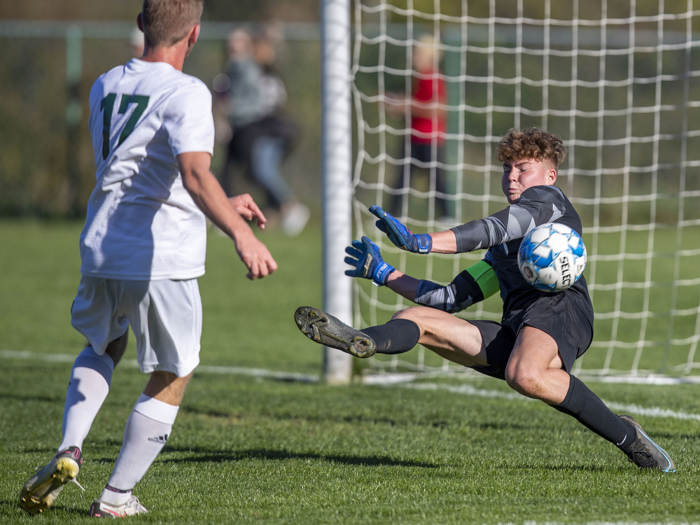 Central Dauphin shuts out Red Land 5-0 in boys soccer - pennlive.com
