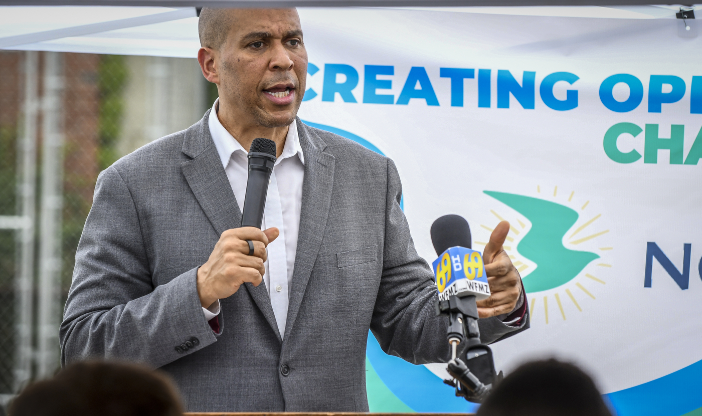Sen. Booker visits Phillipsburg to announce $1M grant for food bank ...