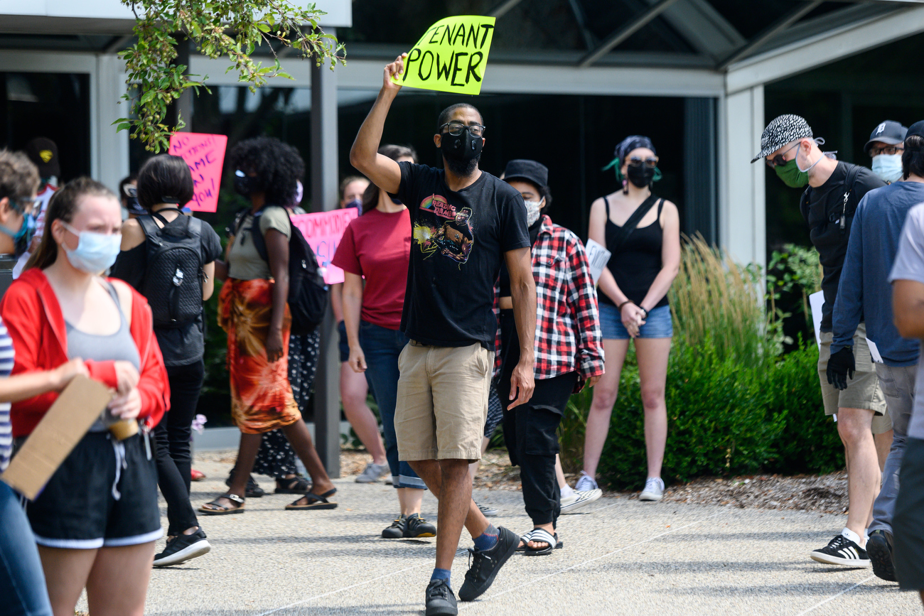 Tenant advocacy groups protest outside 14-B court as eviction hearings ...