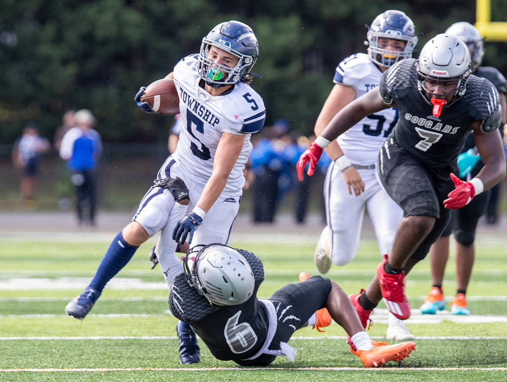 Manheim Twp. defeats Harrisburg 24-20 in high school football ...