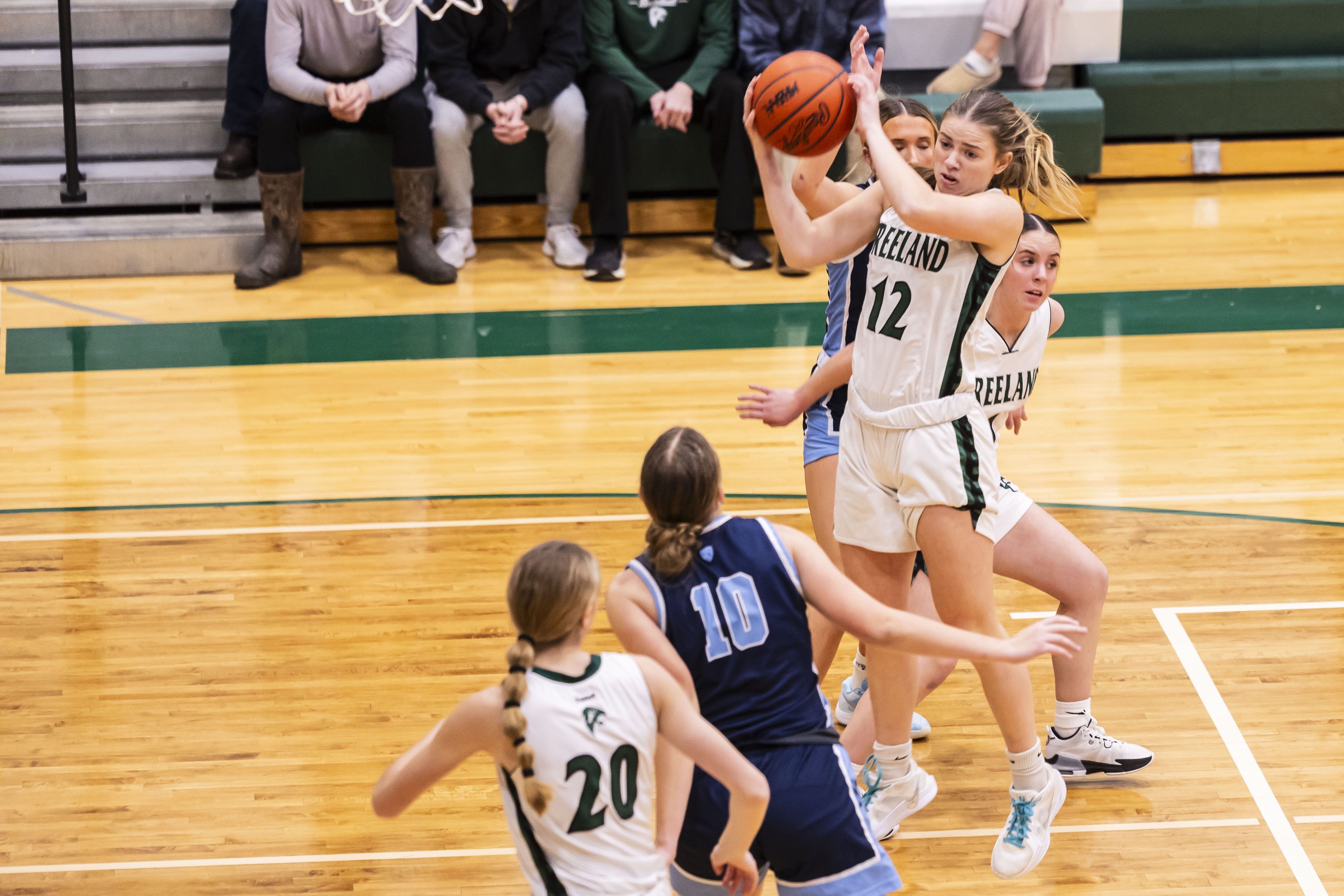 Freeland girls basketball hosts Sanford Meridian - mlive.com