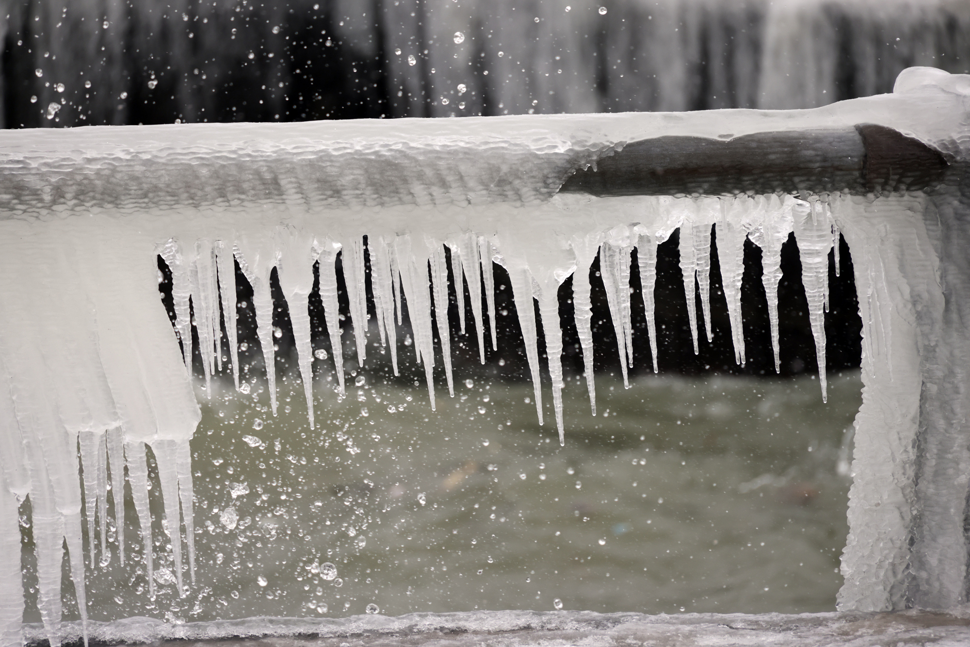 Ice along the Lake Erie shoreline - cleveland.com