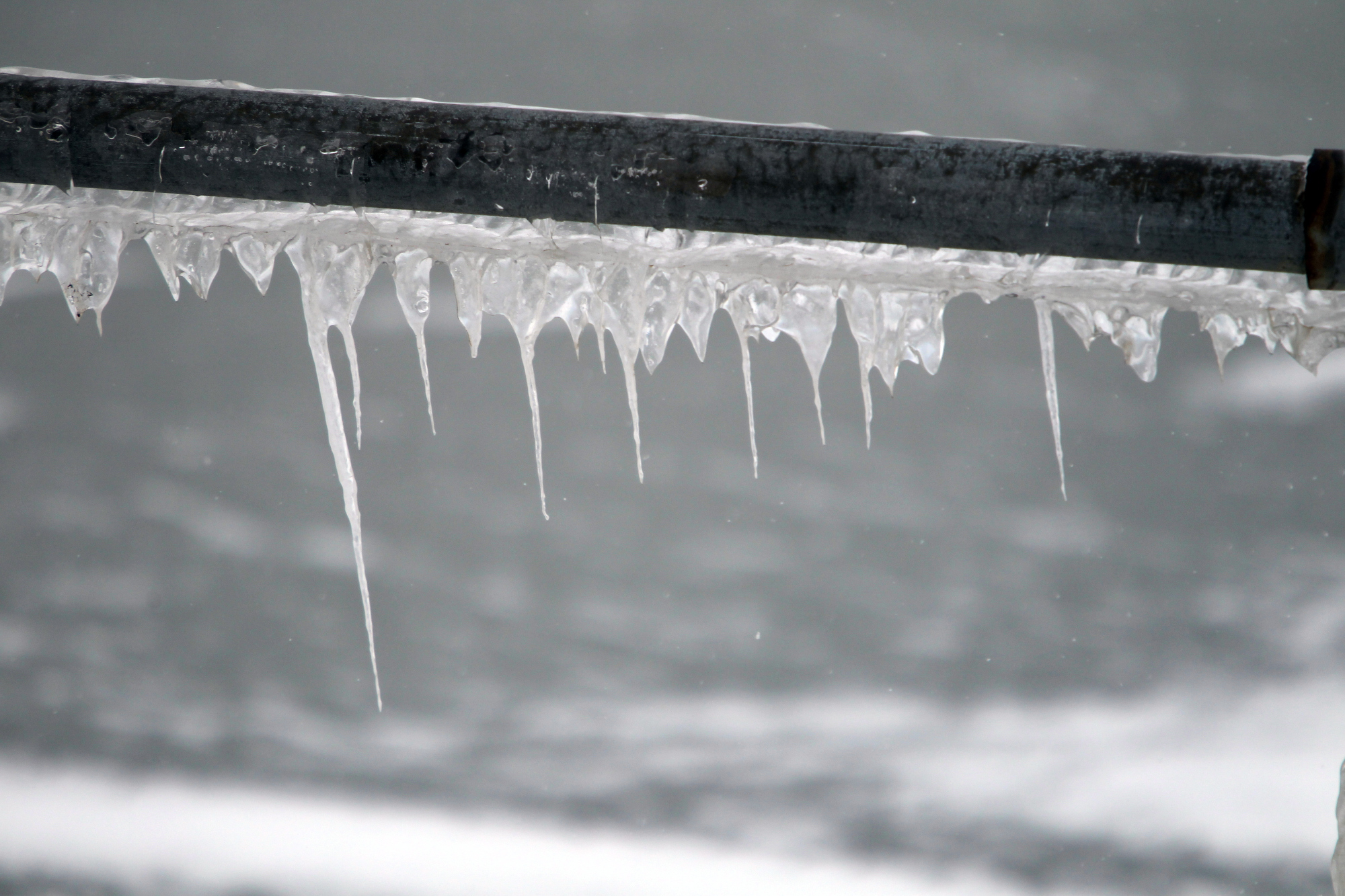 Ice and snow along Lake Erie - cleveland.com