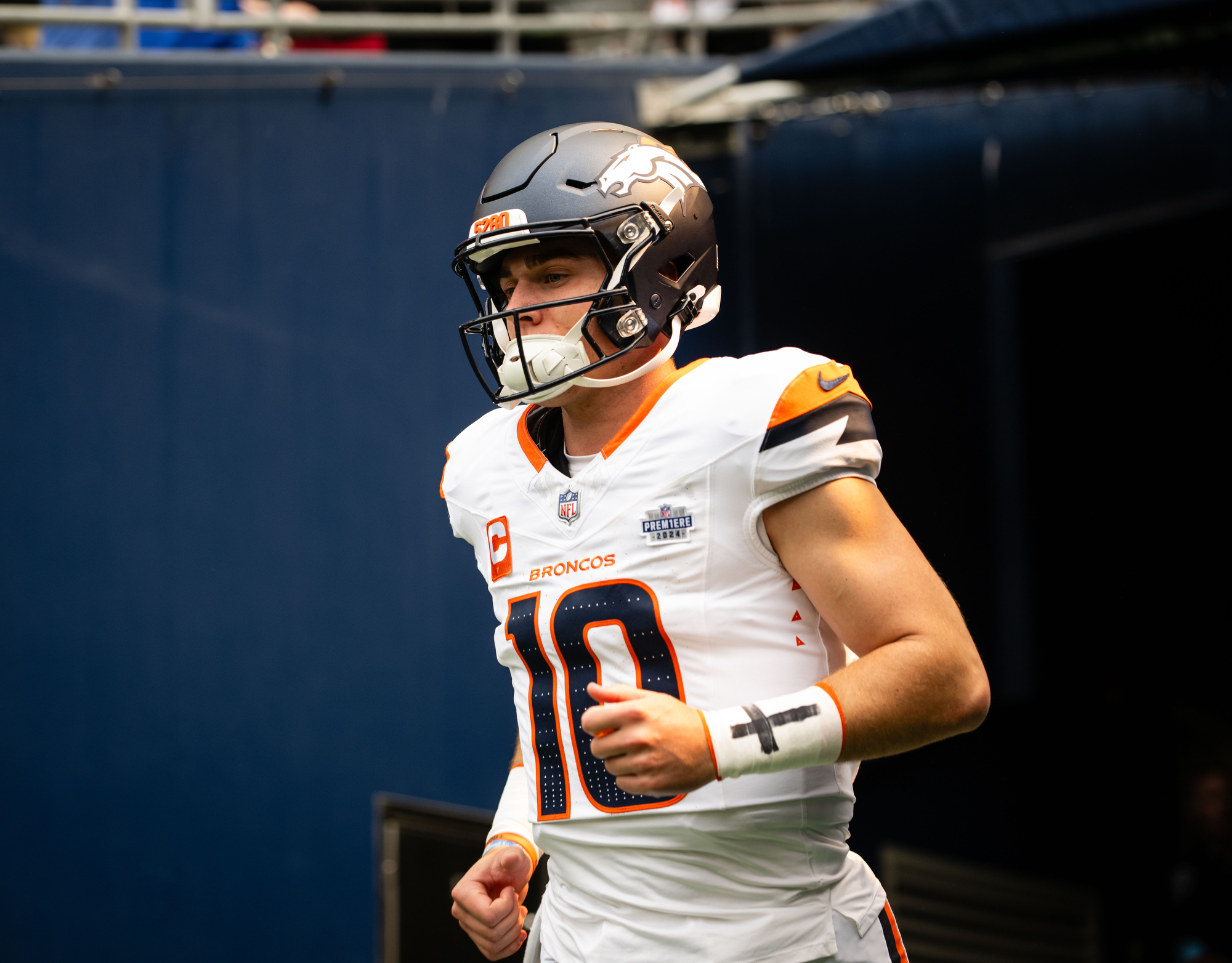 Bo Nix makes NFL debut with Denver Broncos - oregonlive.com