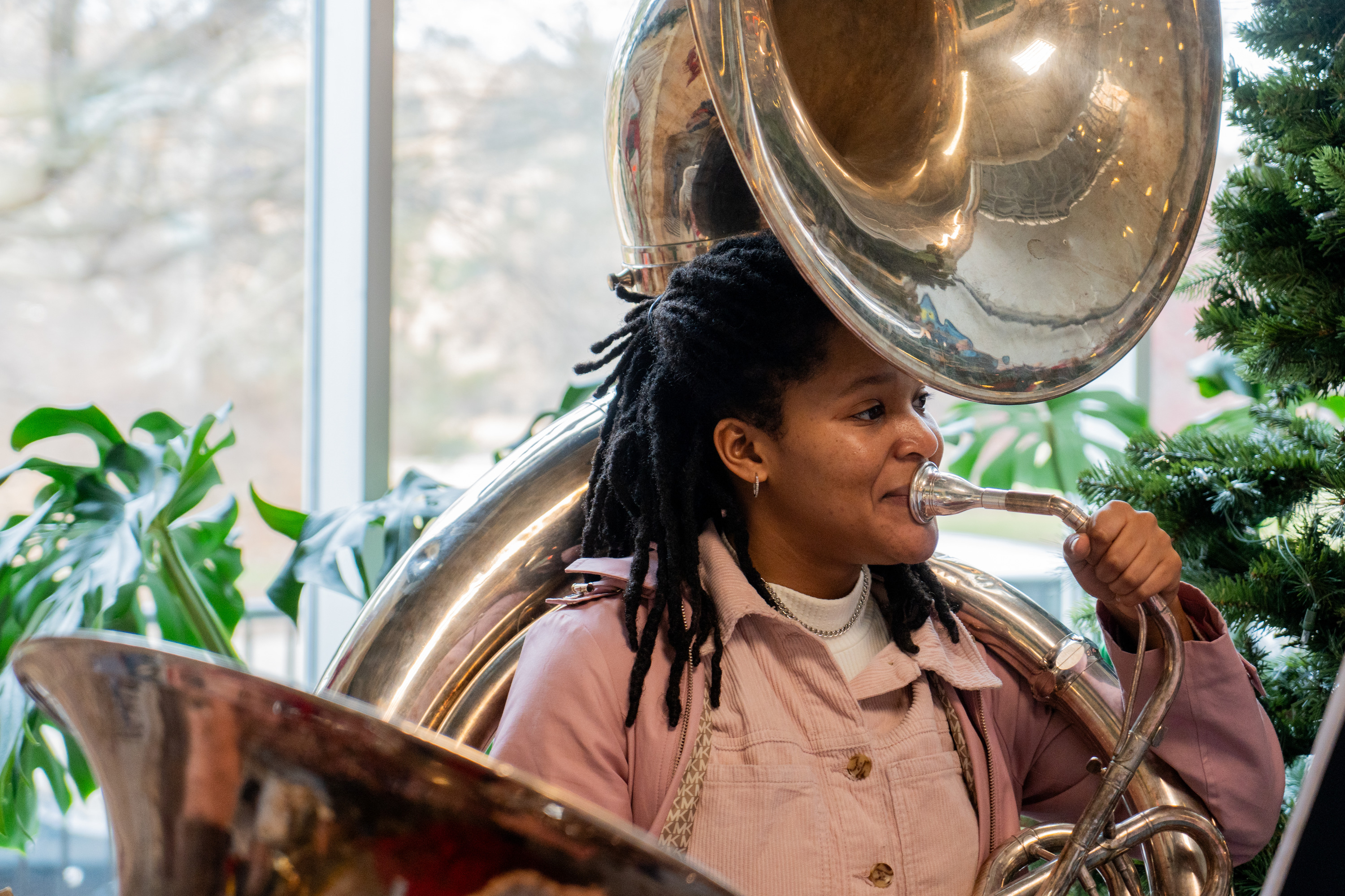 U-M Flint Music Department throws a ‘Tuba Christmas’ at Flint Farmers ...