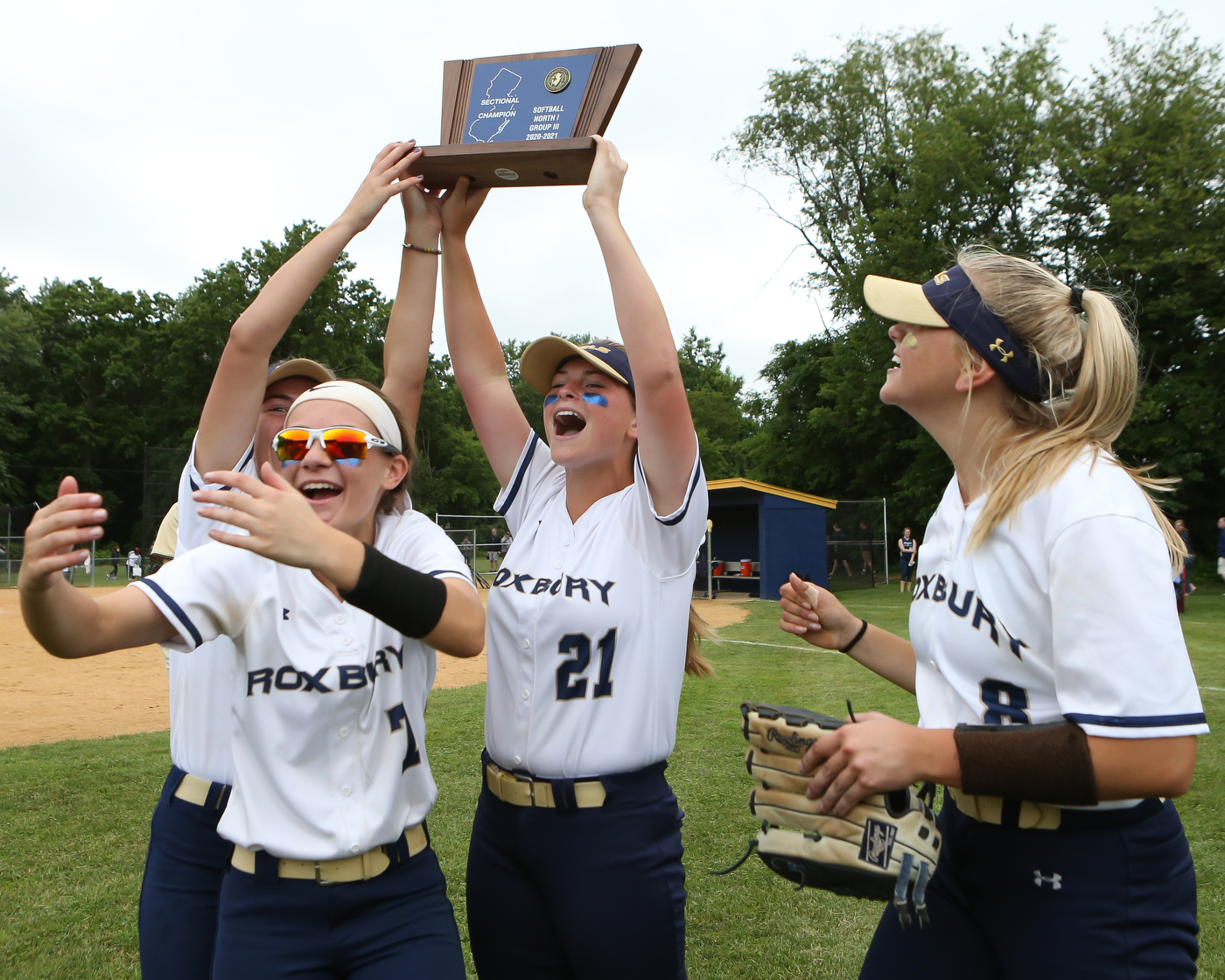 Softball: Roxbury defeats Passaic Valley 5-1 in the NJSIAA North 1 ...