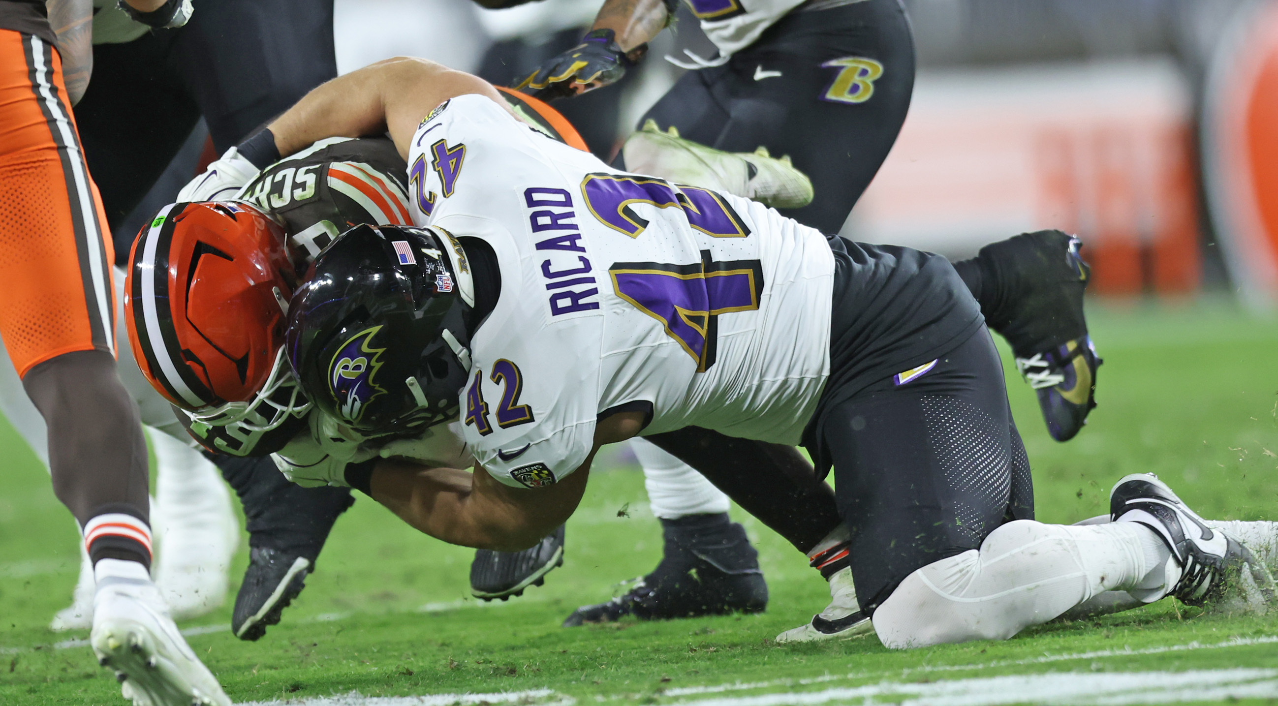 Cleveland Browns defense against the Baltimore Ravens, November 16 ...