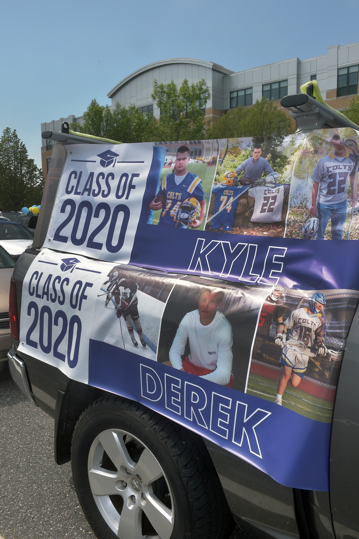 Chicopee Comprehensive Class of 2020 celebrate with car parade ...