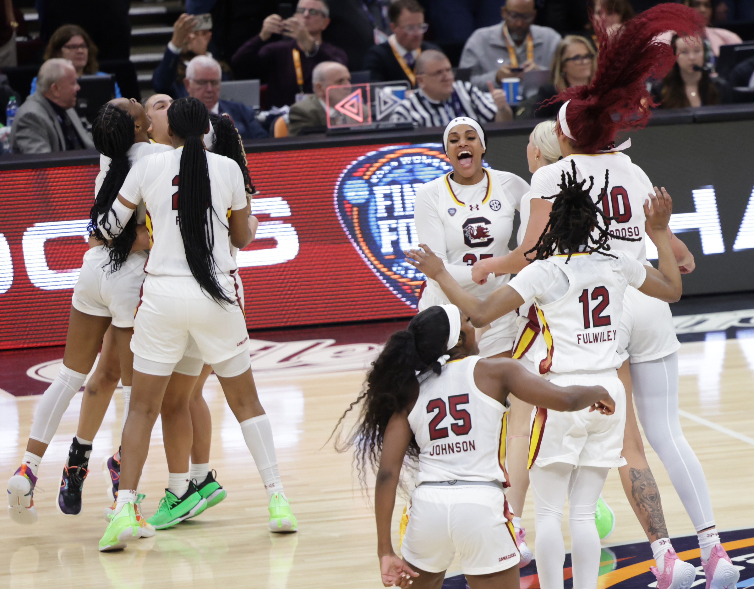 Iowa vs. South Carolina in NCAA Women's Final Four championship game ...