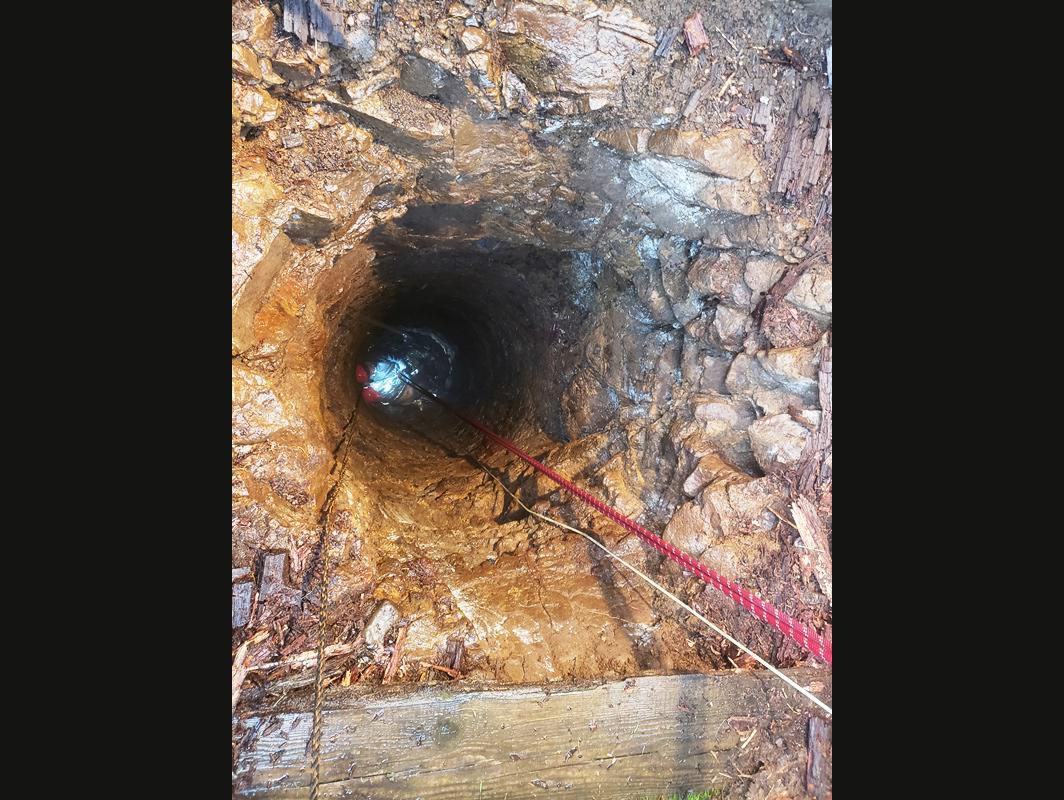 Woman falls down well near Scotts Mills - oregonlive.com