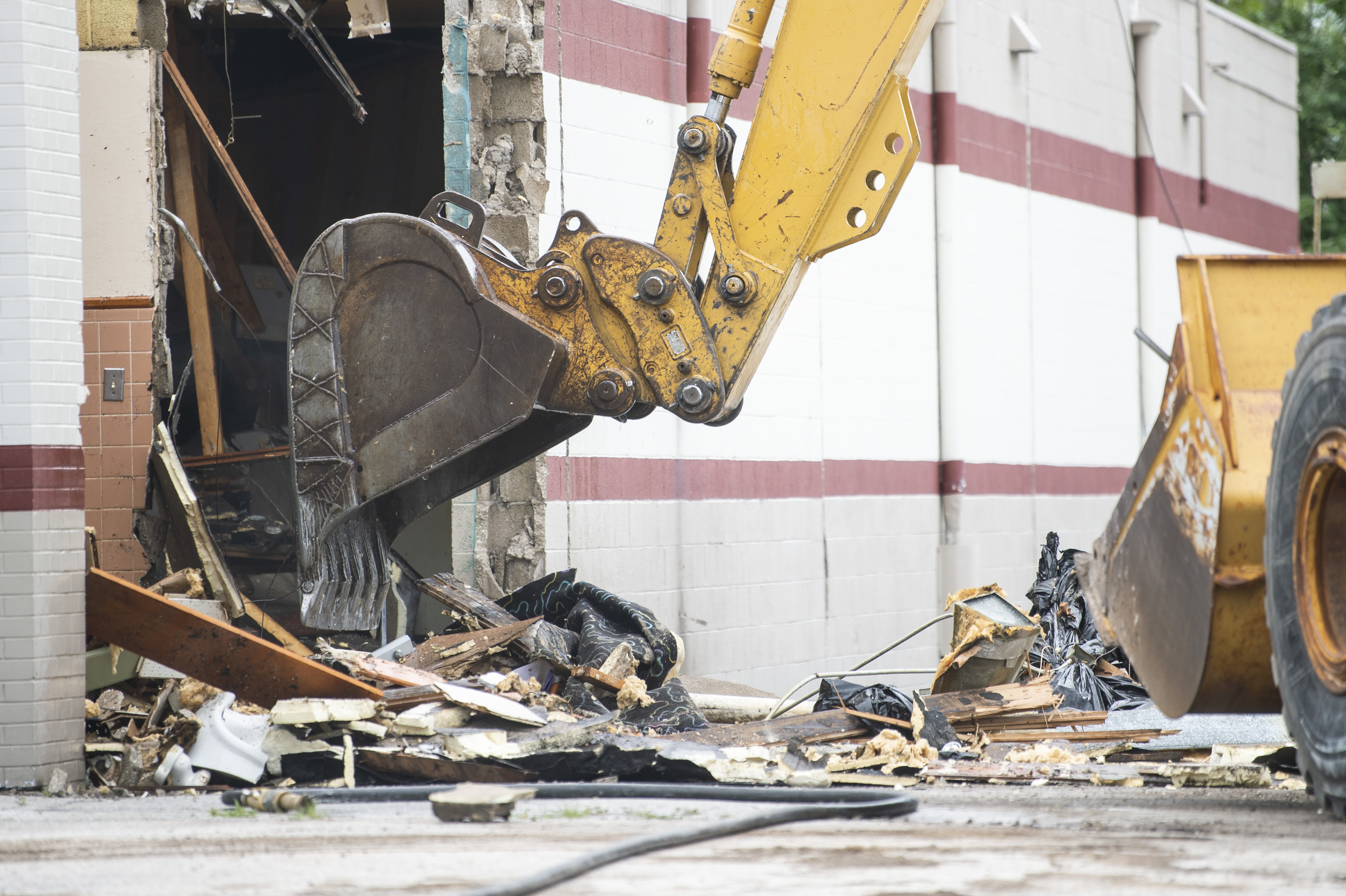 Saginaw's State Lanes demolition begins - mlive.com