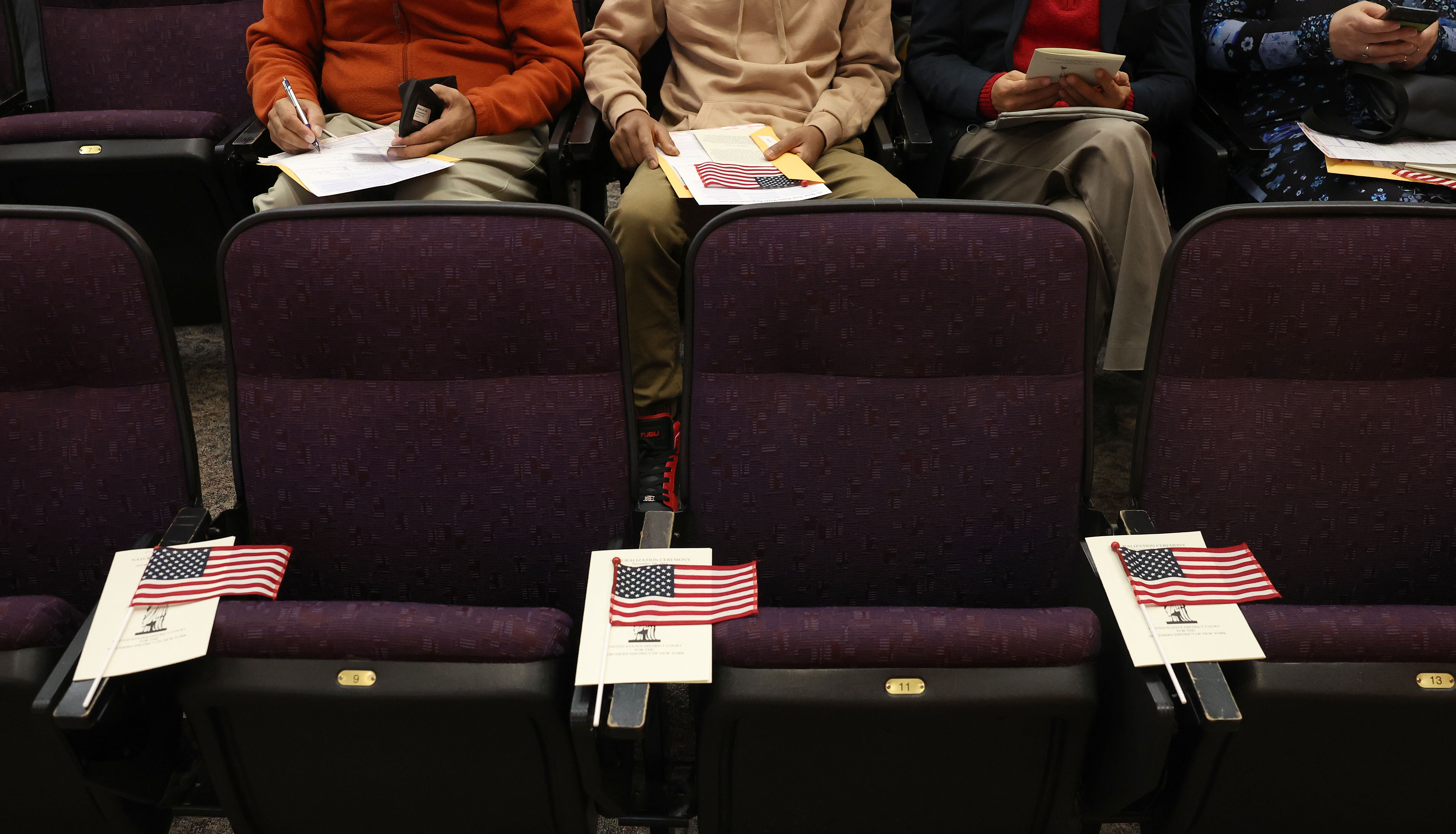 Eighty new citizens welcomed at OCC ceremony - syracuse.com