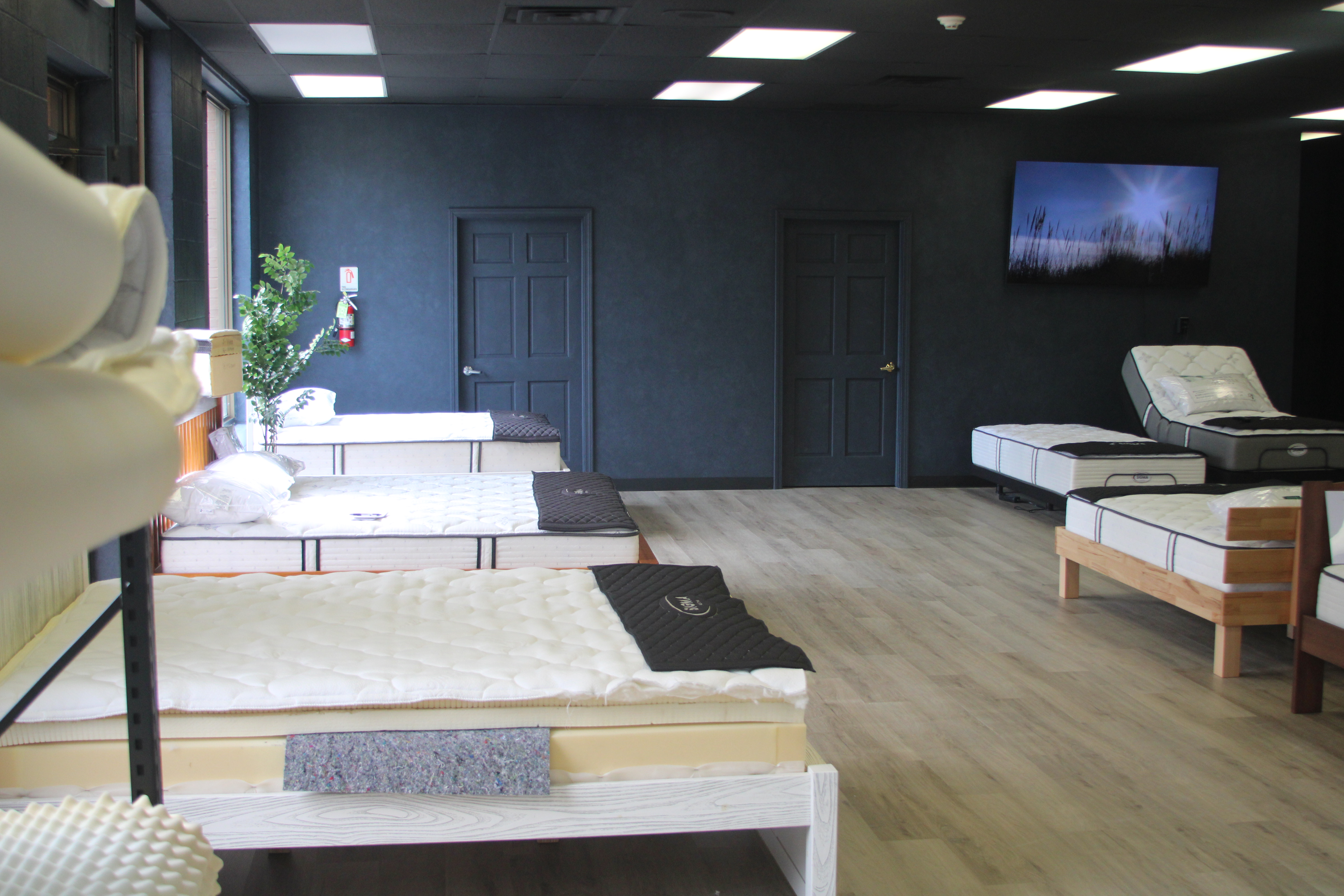 Sigma Mattress Ribbon Cutting 5-6 - masslive.com
