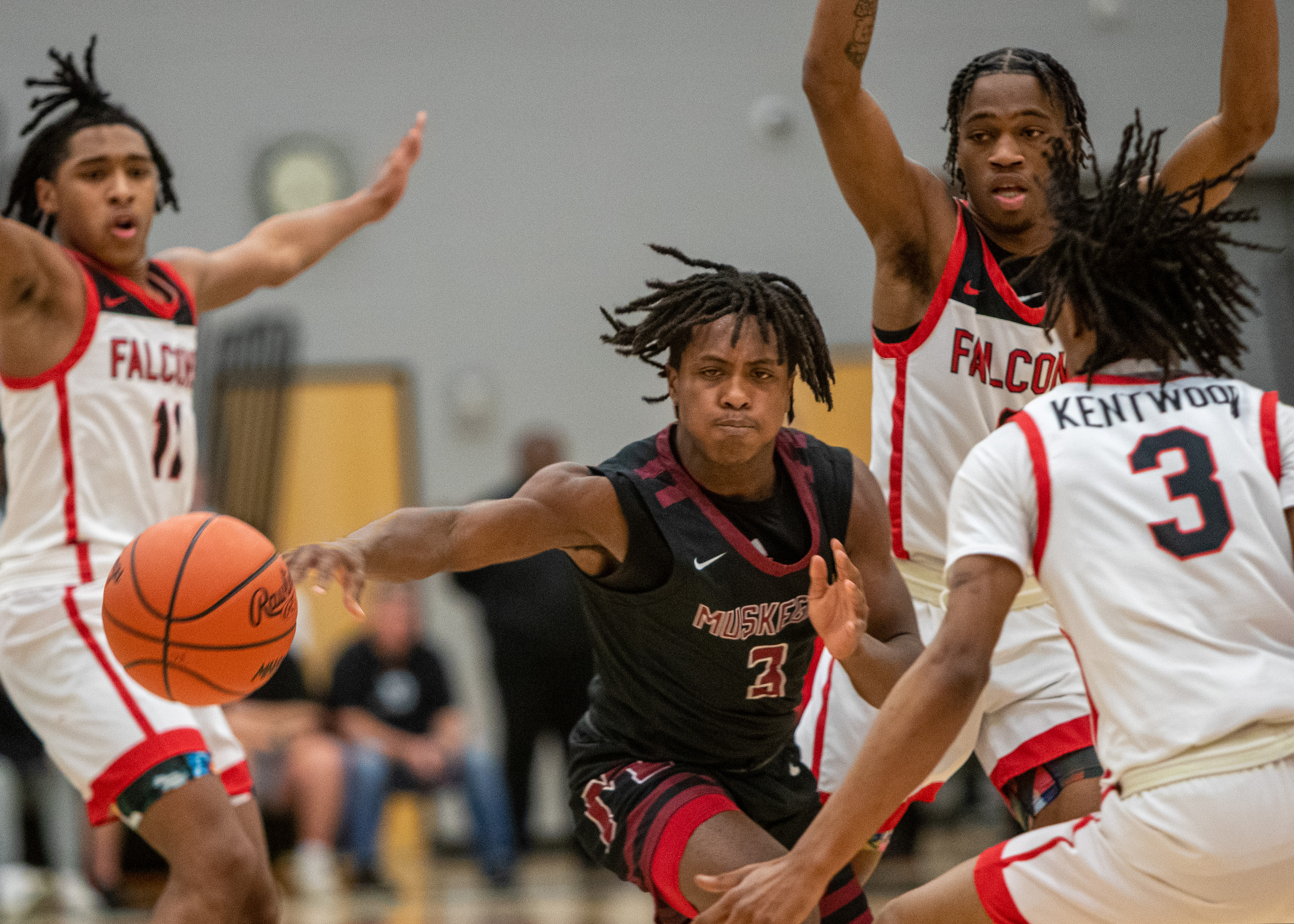 Muskegon defeats East Kentwood 68-48 in boys basketball regional ...