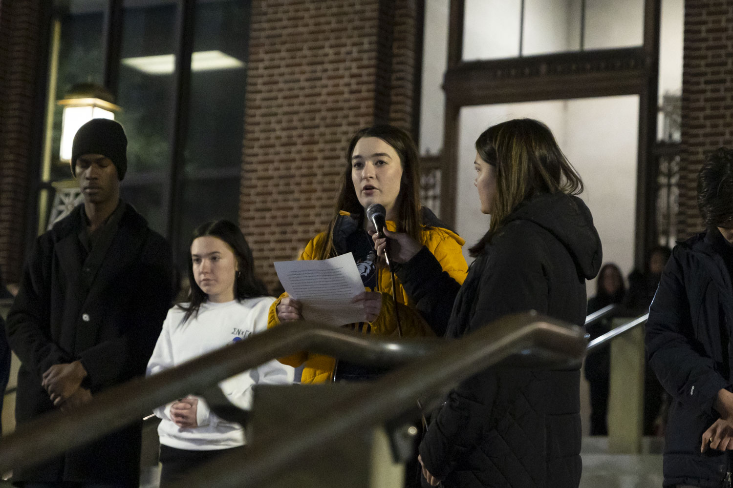 Hundreds of Michigan students gather for a 'Wolverines for Spartans ...