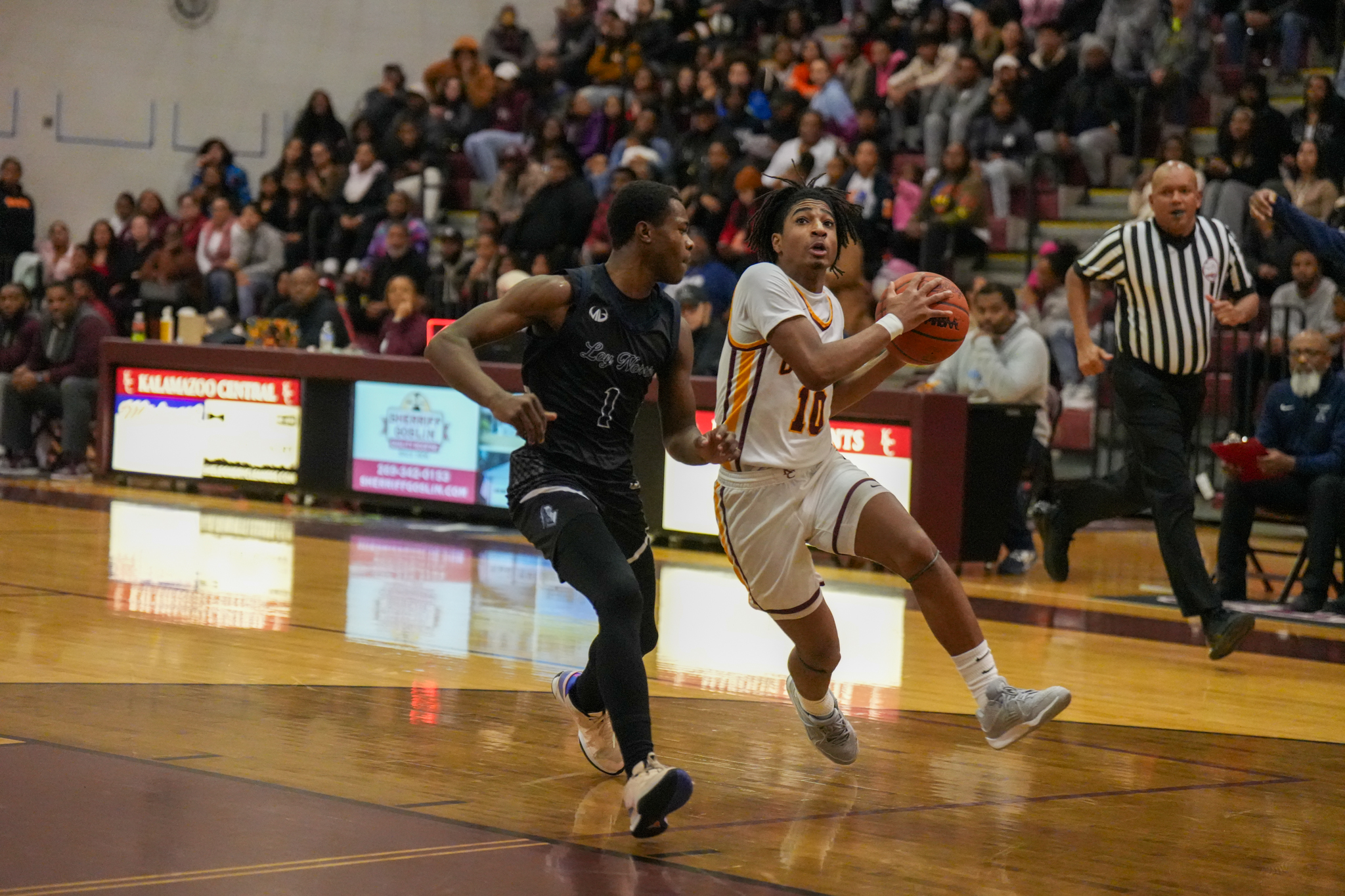 Loy Norrix takes on rival Kalamazoo Central in boys basketball - mlive.com