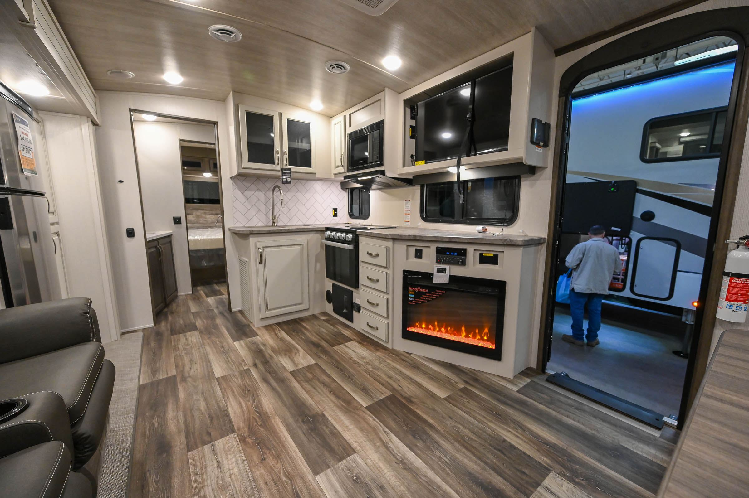 Springfield RV, Camping & Outdoor Show kicks off 4-day run (photos ...
